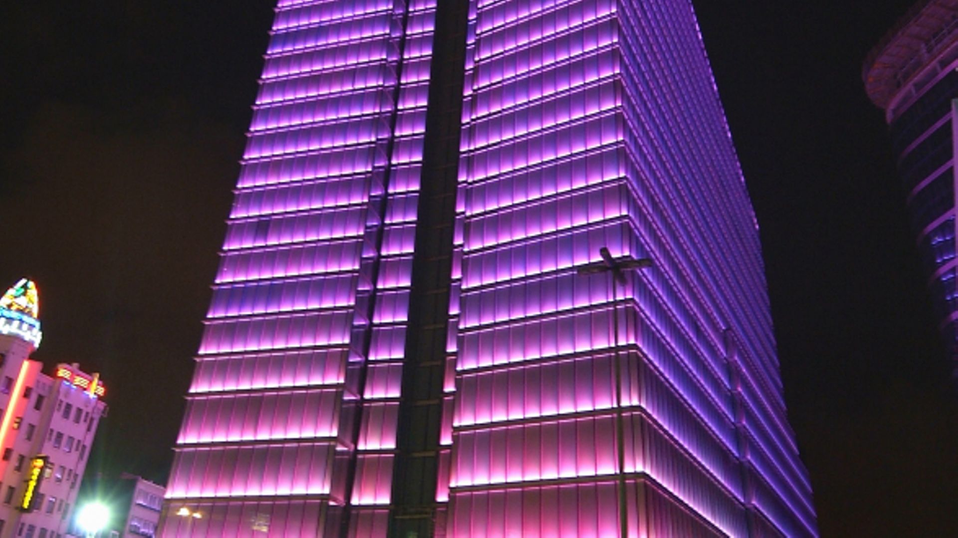 Dexia SA verse des primes à ses cadres allant jusqu'à 45 000 euros, la ...