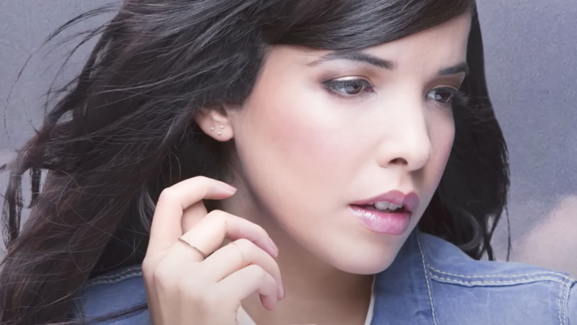 Indila est de retour pour les 10 ans de 'Dernière Danse' - RTBF Actus