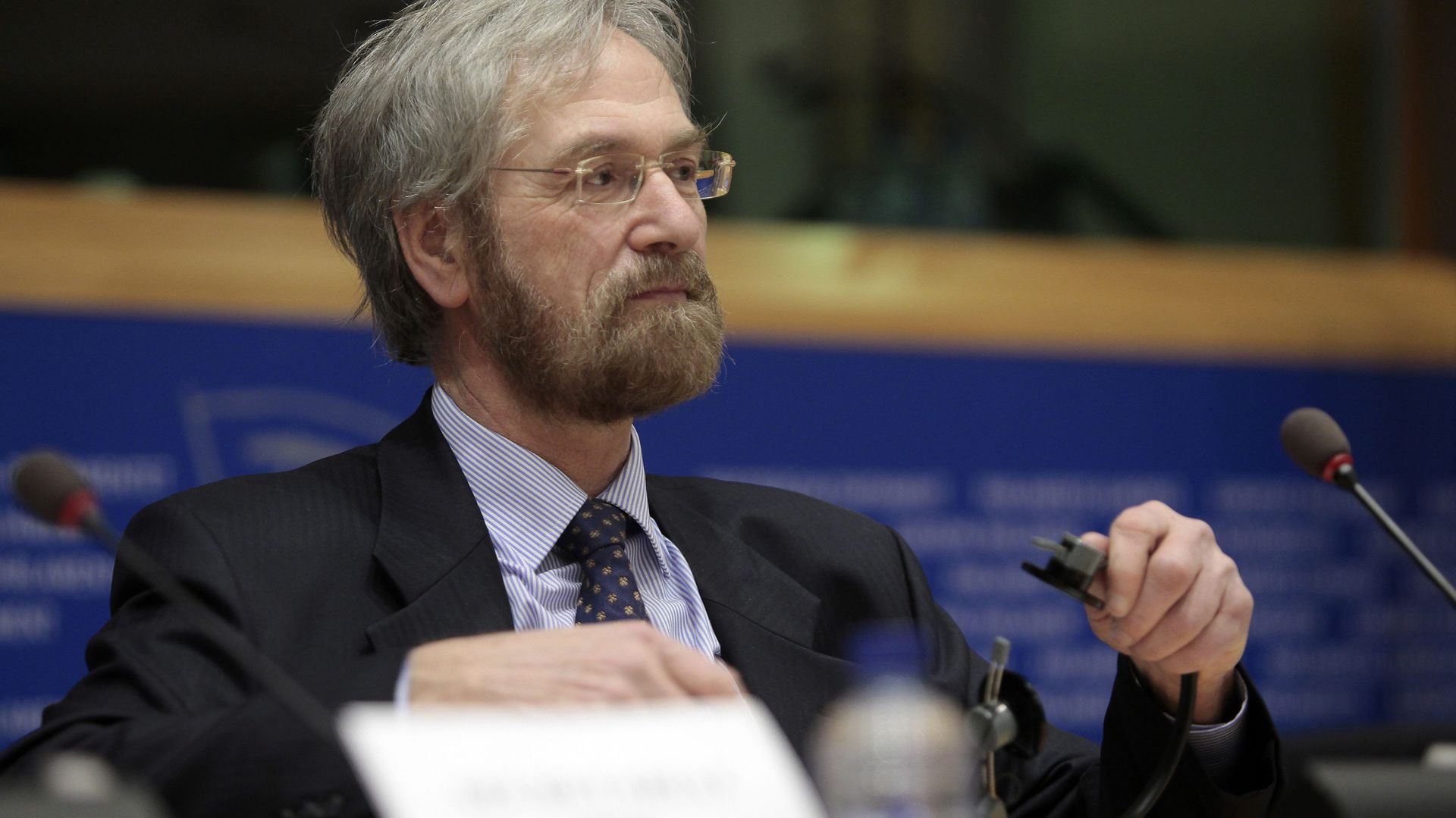 Le Parlement européen avalise la désignation de Peter Praet à la BCE ...