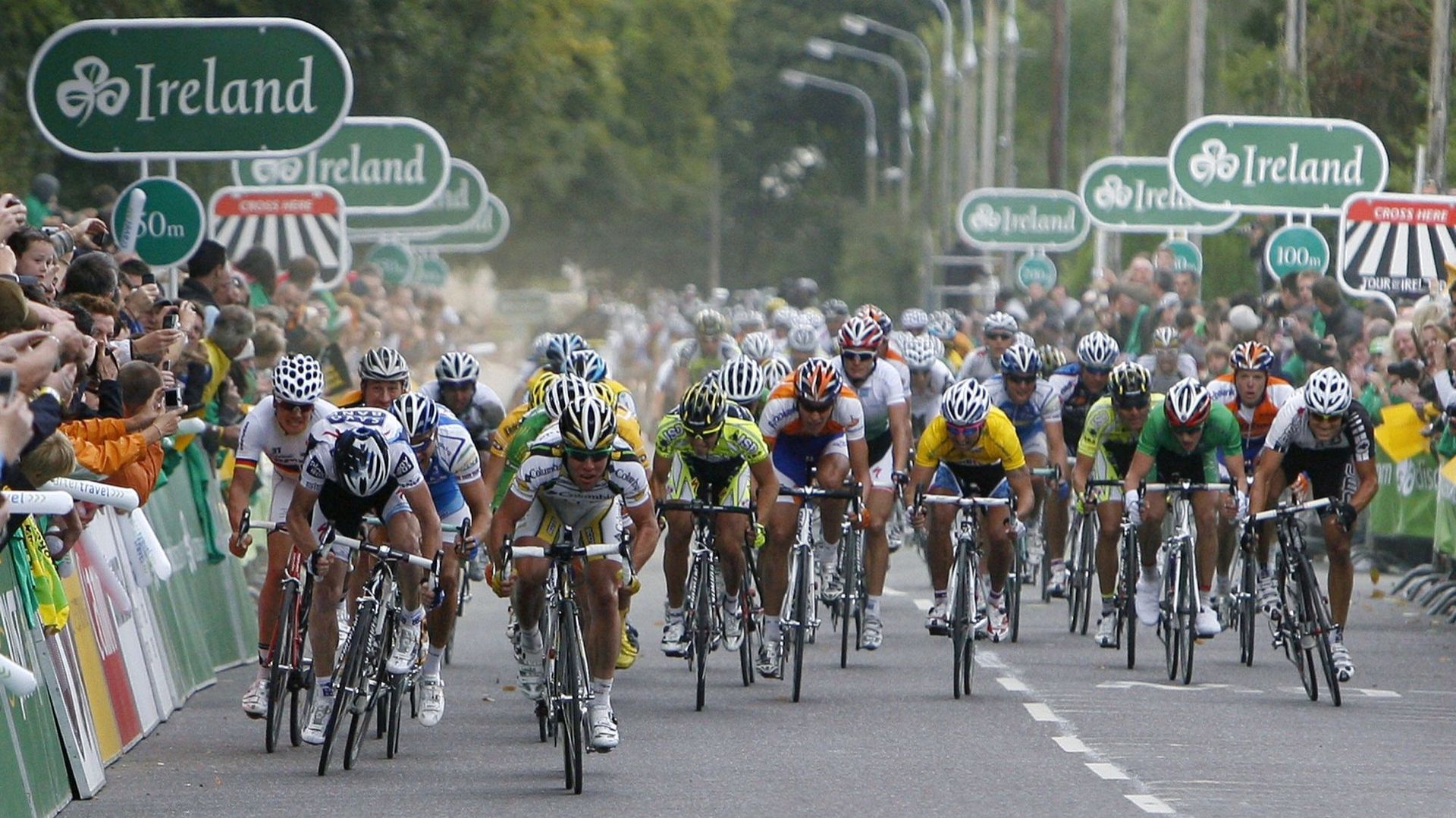 Mark Cavendish devant Michael Van Staeyen - RTBF Actus