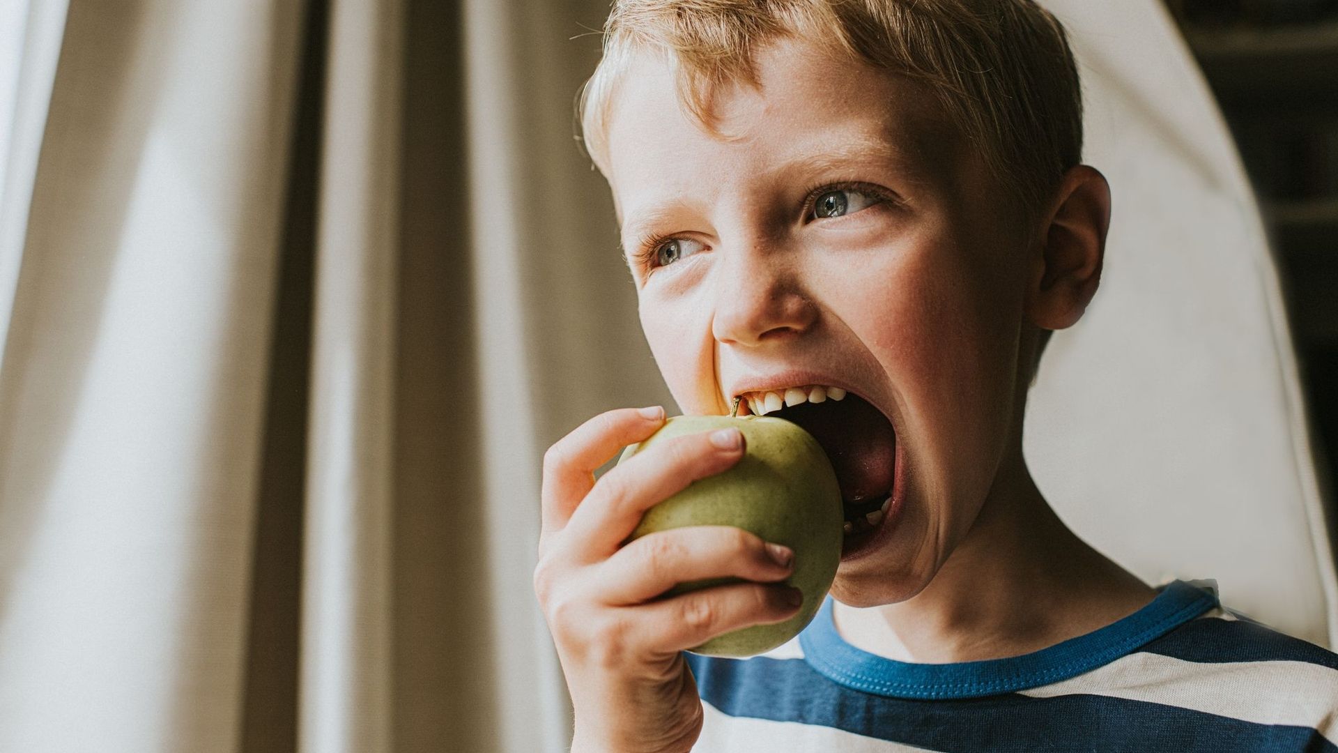 Les sons de ces aliments peuvent nous rendre heureux - RTBF Actus