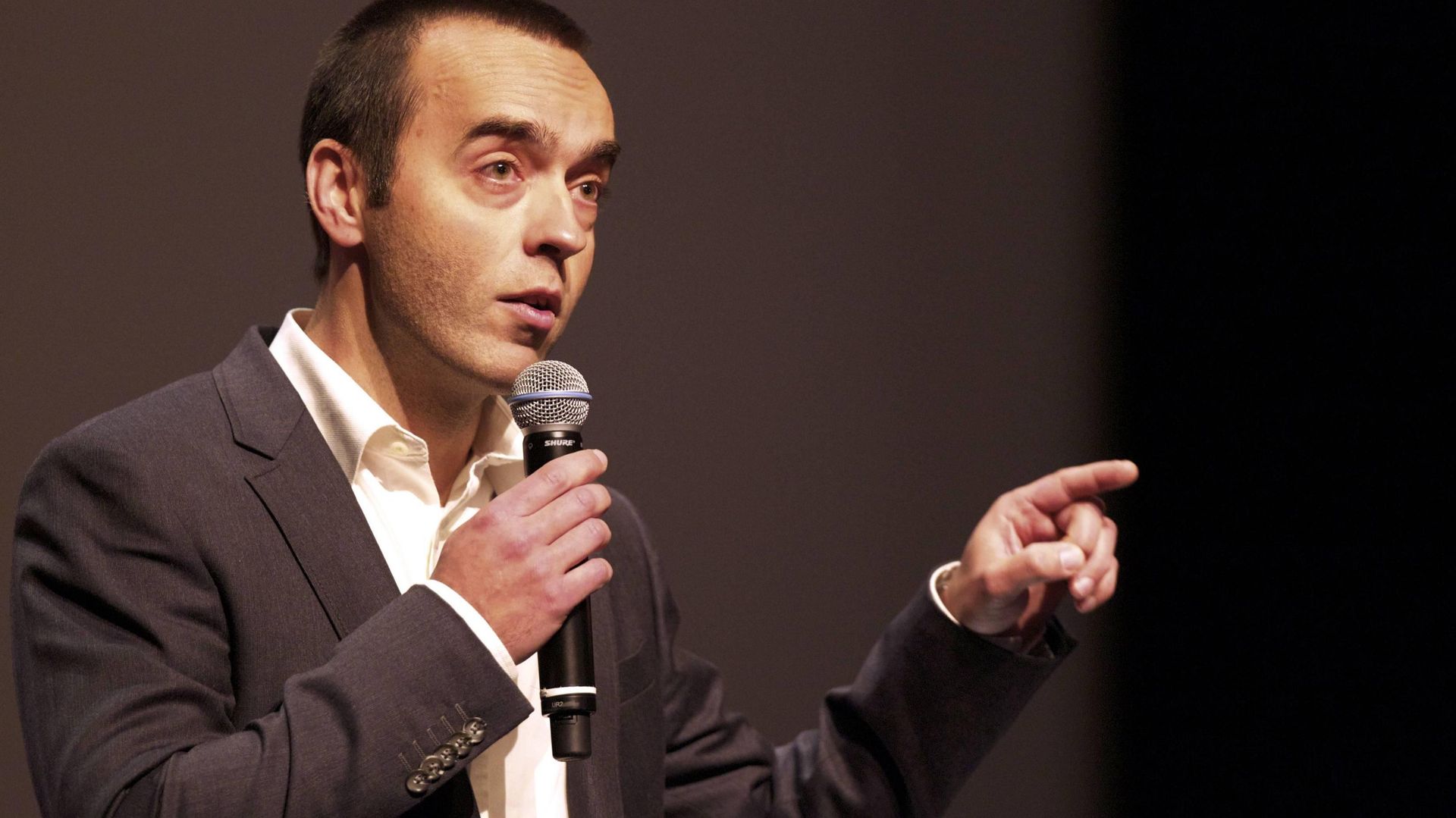 Bruno Tobback: 'L'Etat social existe, et pas seulement pour les cas ...