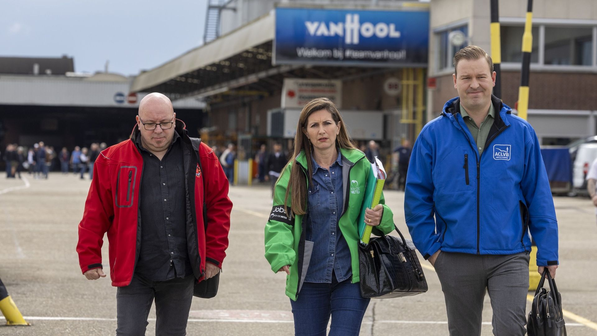 Faillite de Van Hool et perte de plus de 1500 emplois : les syndicats ...