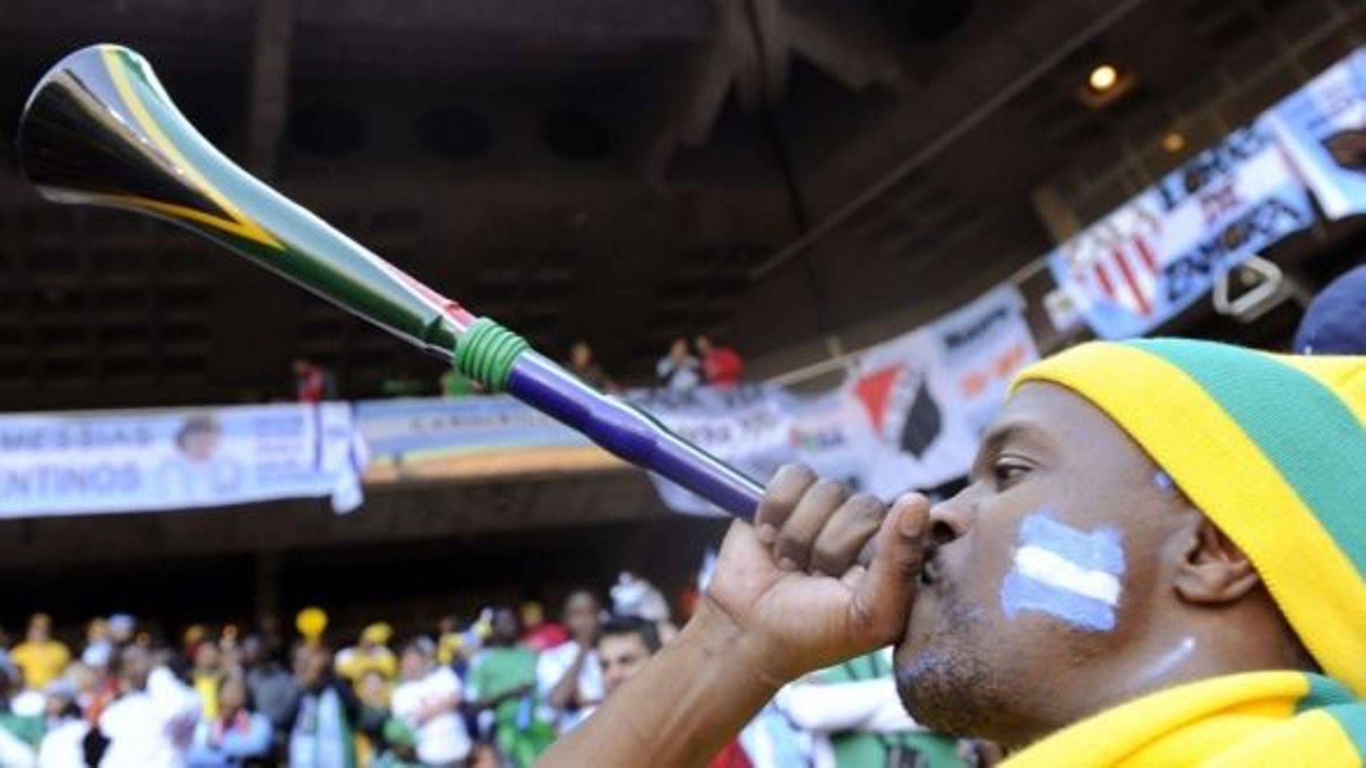 La vuvuzela, star et cauchemar de la Coupe du monde - RTBF Actus