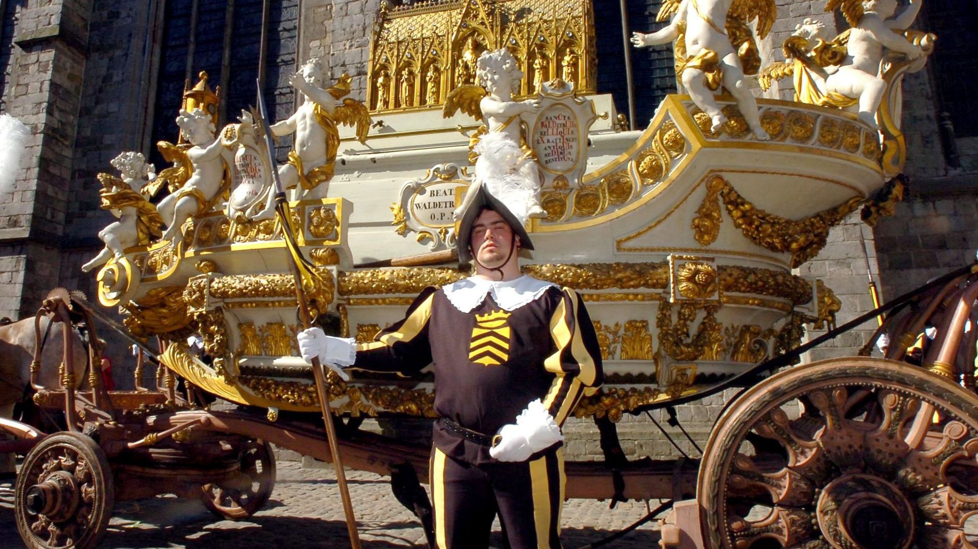 Mons : le doudou aura bientôt son musée - RTBF Actus