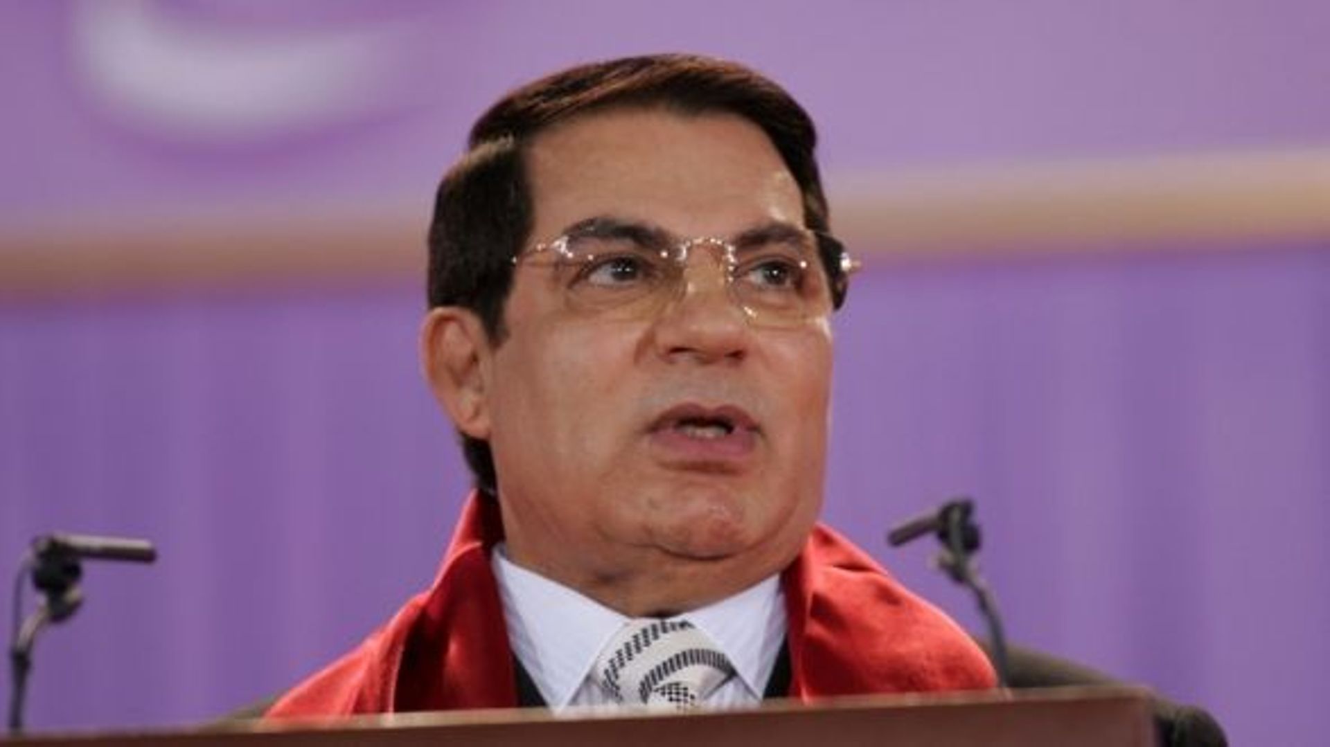 Tunisie: Ben Ali rempile pour cinq ans