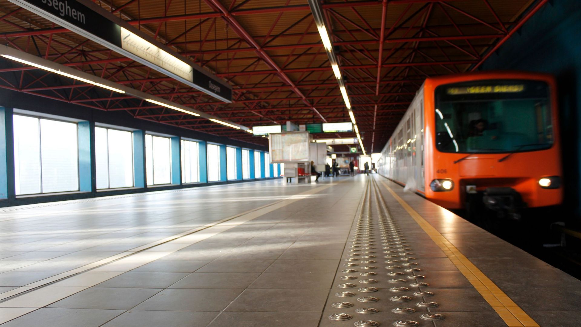 Le métro bruxellois est à nouveau opérationnel entre Montgomery et ...