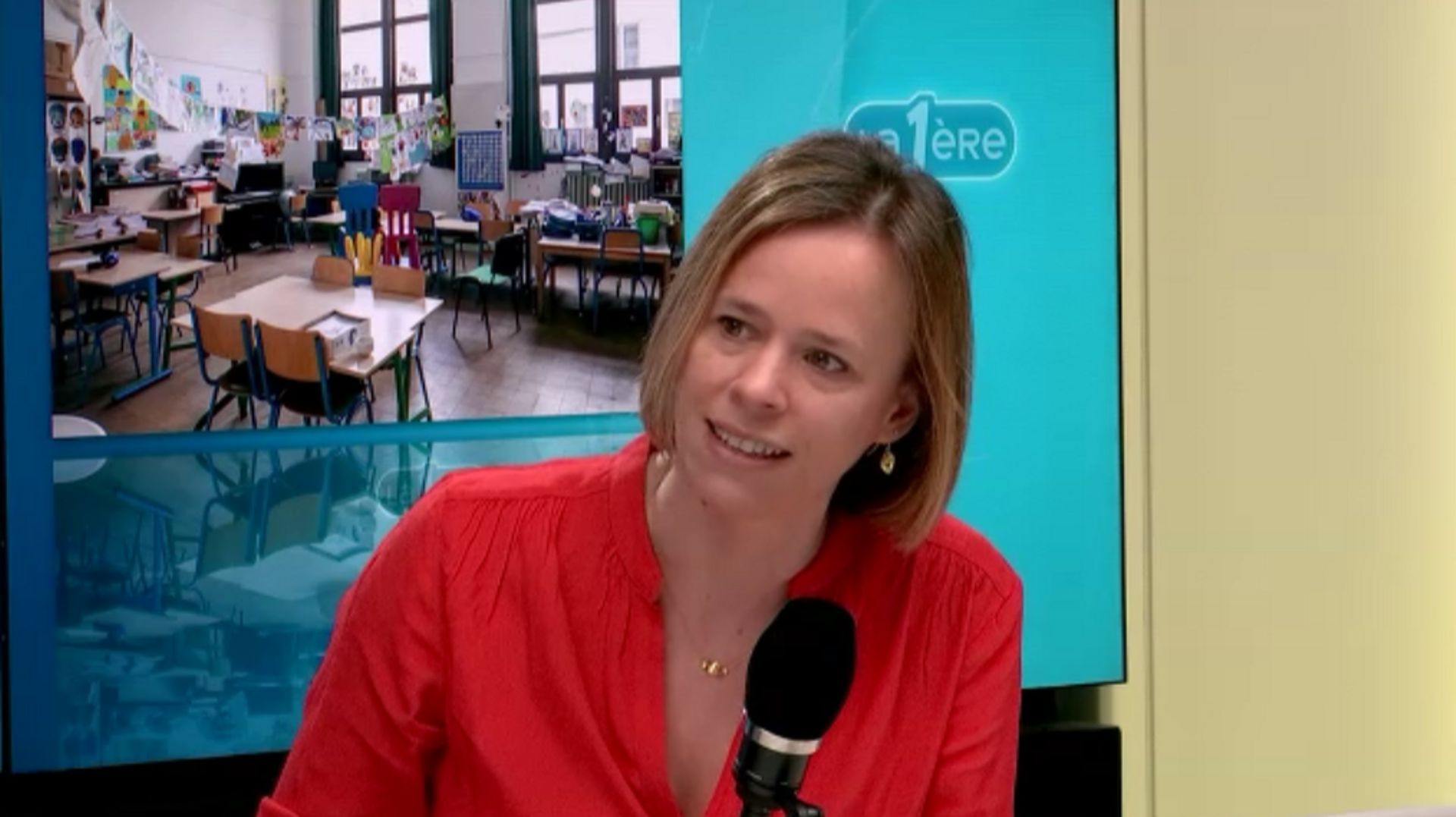 Caroline Désir : 'La règle des 4 mètres carrés par élève disparaît au ...