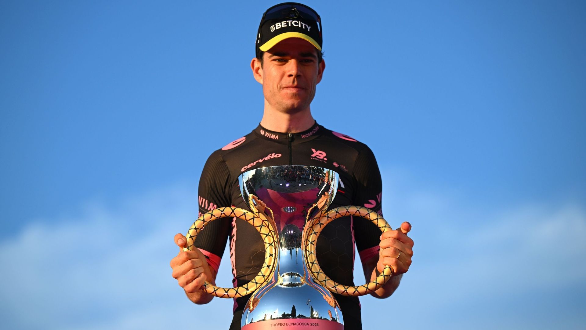 Wout van Aert remporte le Trophée Bonacossa, qui récompense 'le plus ...