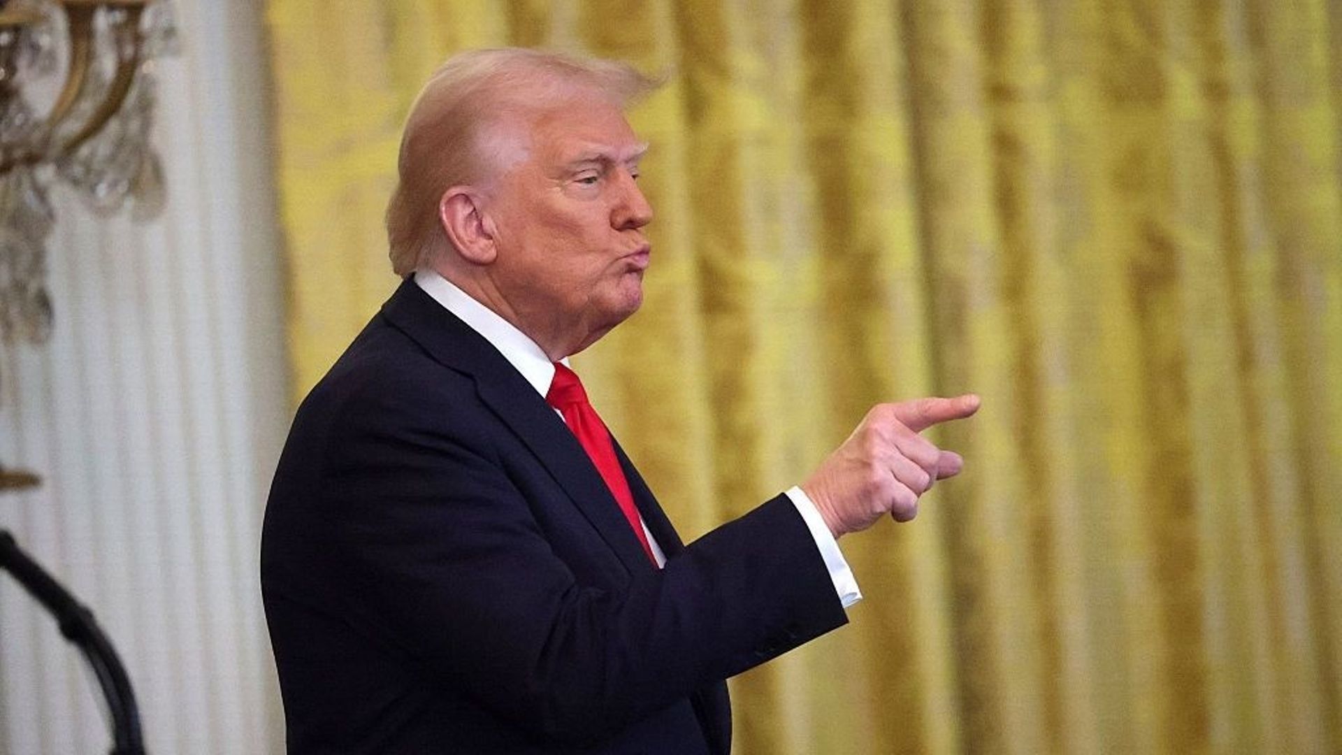 Donald Trump est-il fasciste ? Son style et son projet correspondent ...