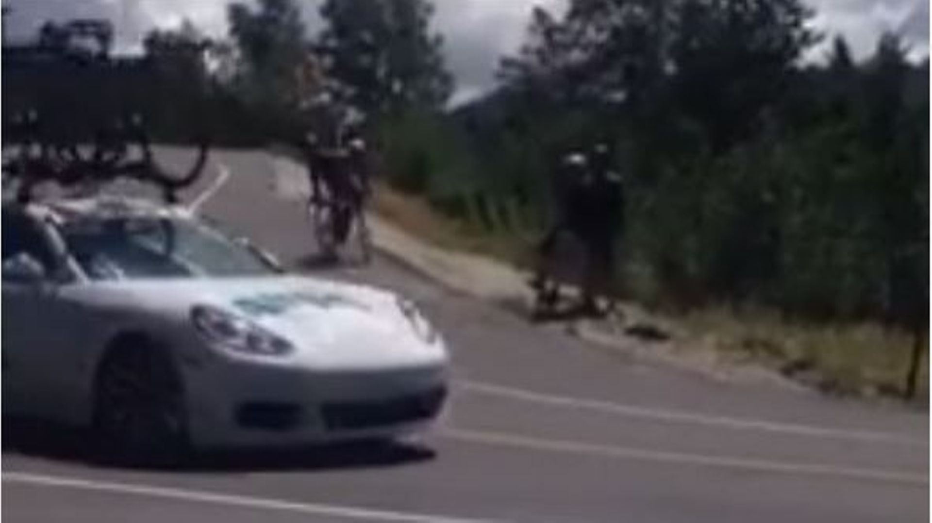 Brammeier percute une voiture à pleine vitesse - RTBF Actus