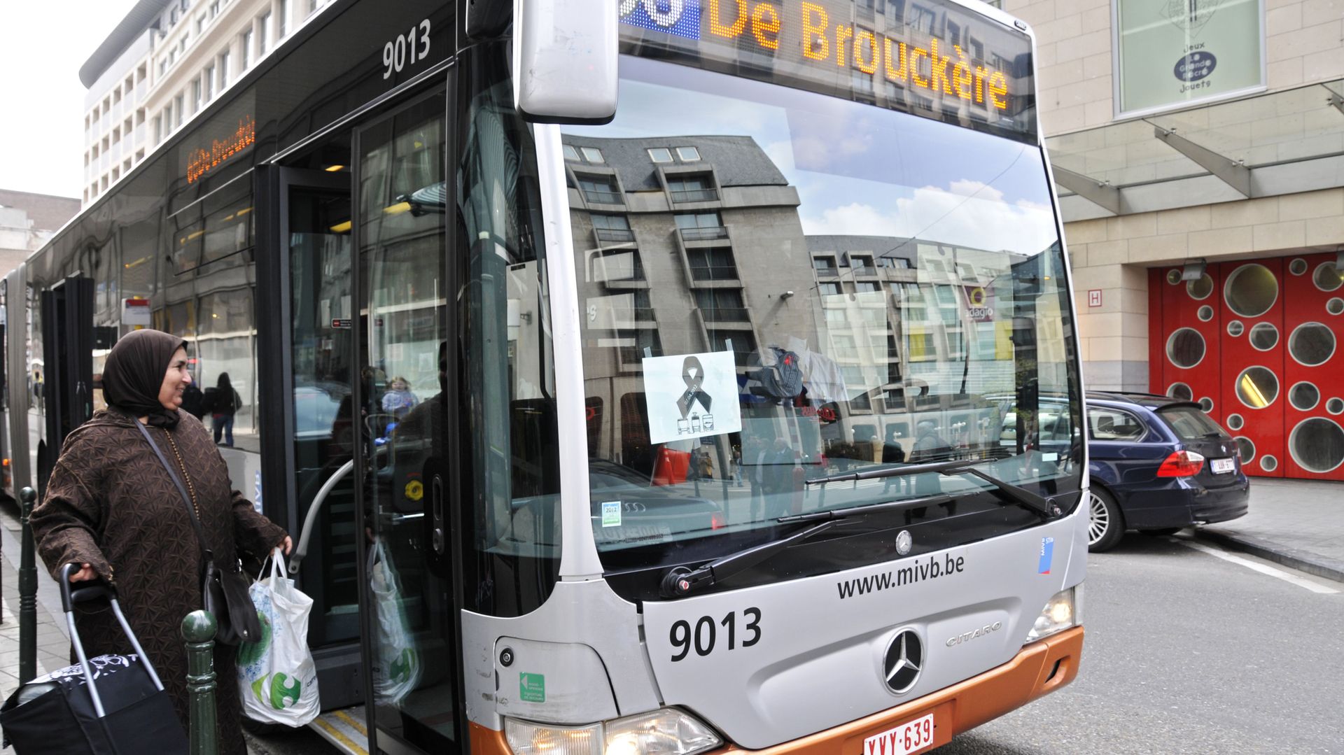 La Stib recrute 830 personnes cette année, 2000 d'ici 2014 - RTBF Actus