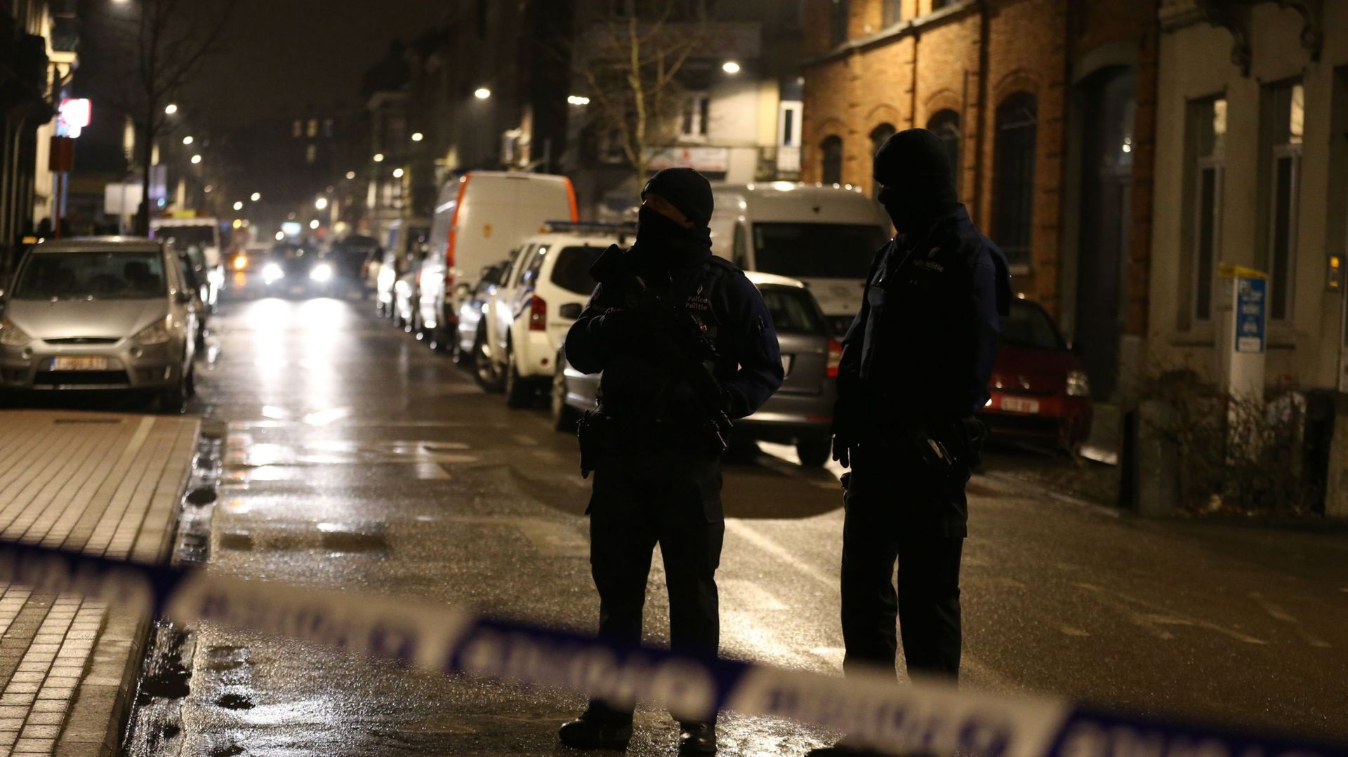 Terrorisme: unanimité pour le projet de loi sur les perquisitions 24 ...