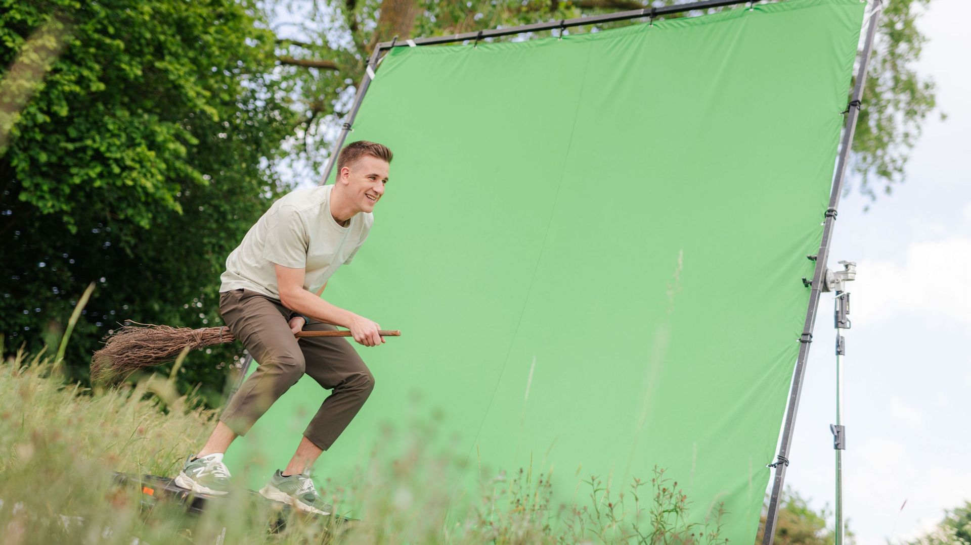 Bokep indo binal the door opened up quickly and we