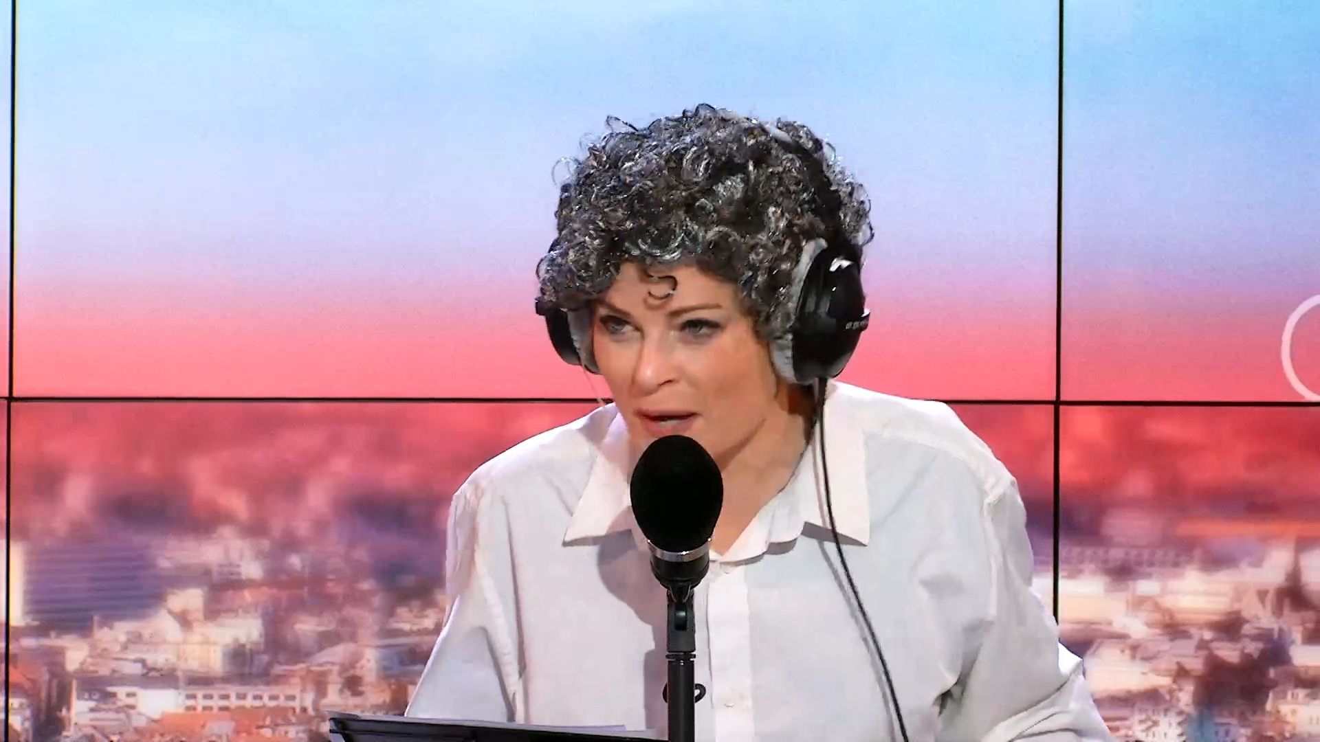 Tamara Payne corrige vos fautes de français en chanson - RTBF Actus