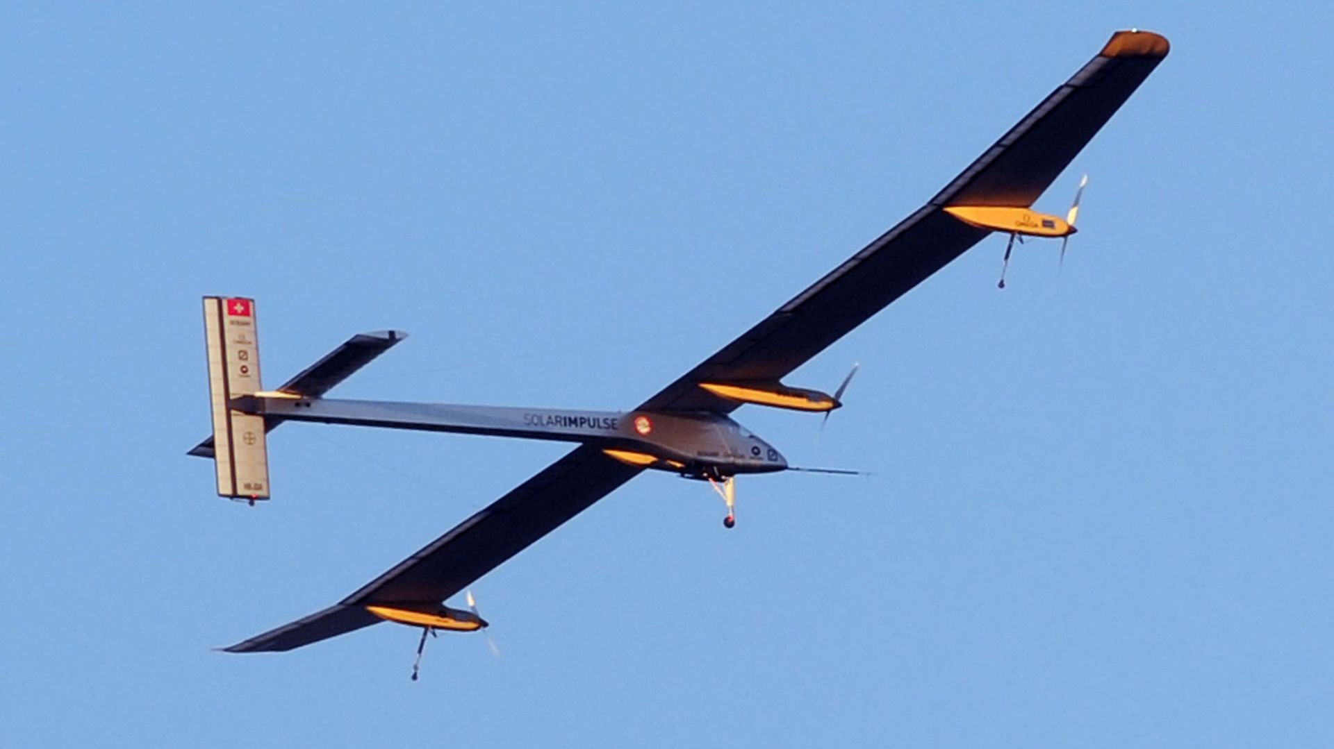 Solar Impulse a atterri au Maroc, premier vol intercontinental réussi ...