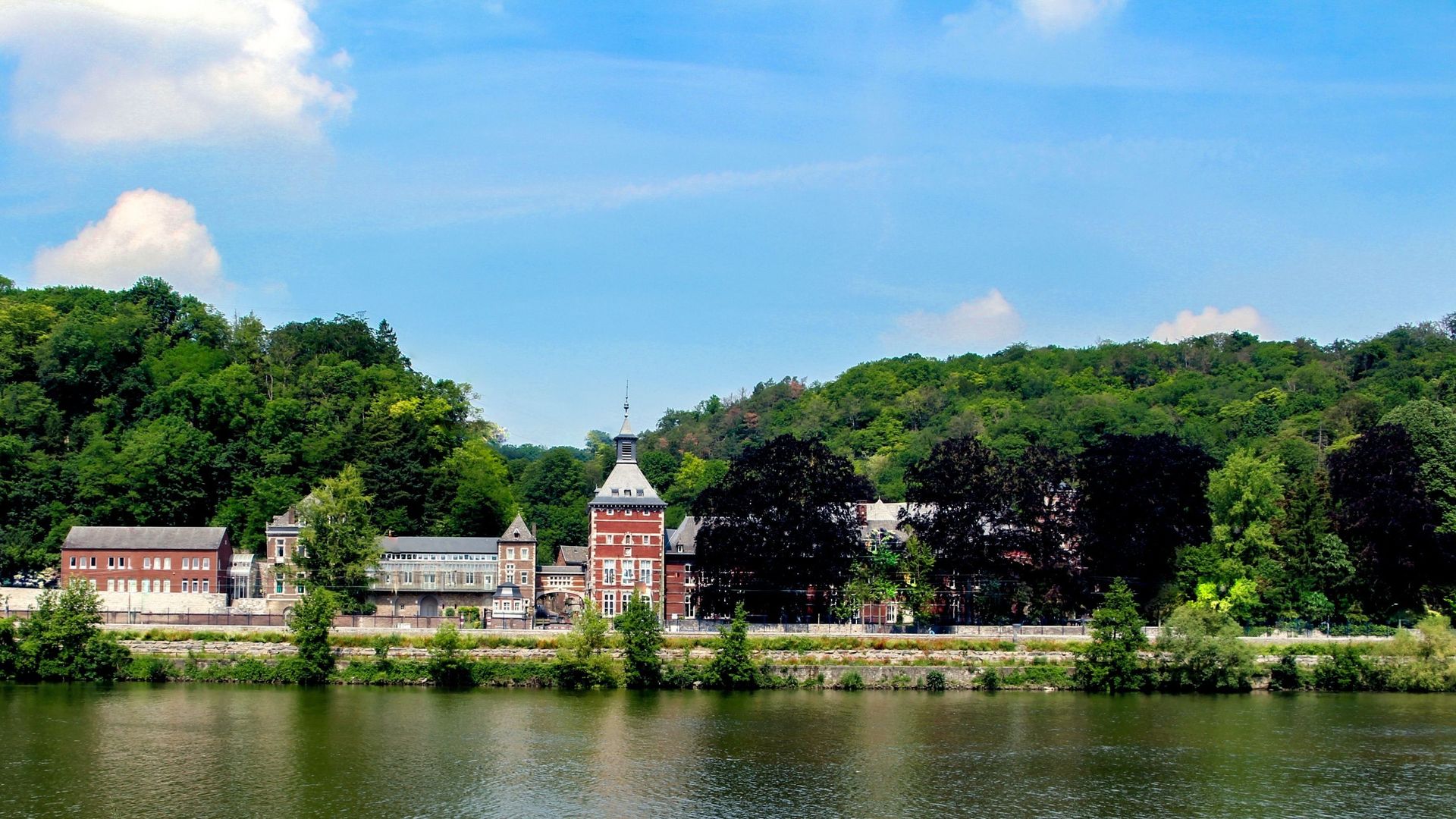 A Amay, la brasserie de l'abbaye de Flône lance une nouvelle bière et produira bientôt sur site ...