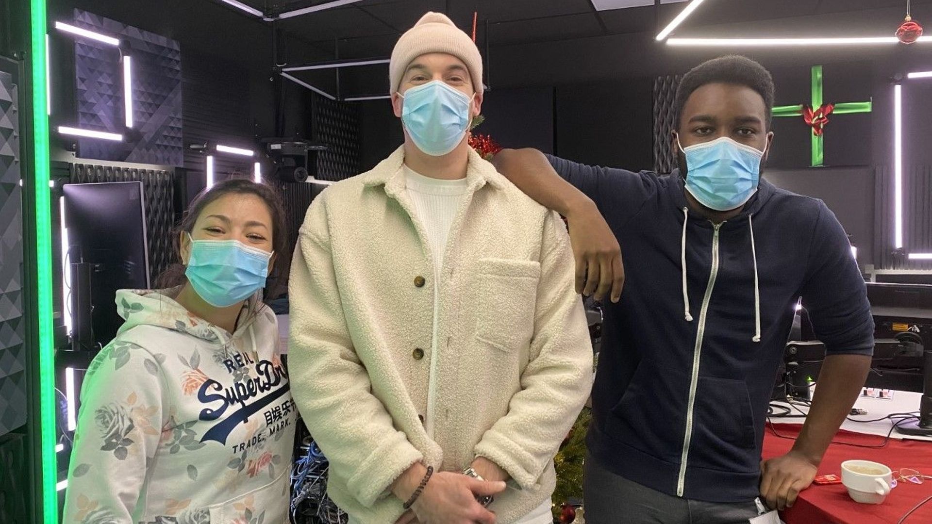 Sam Bosman en live dans le Réveil de Tipik - RTBF Actus