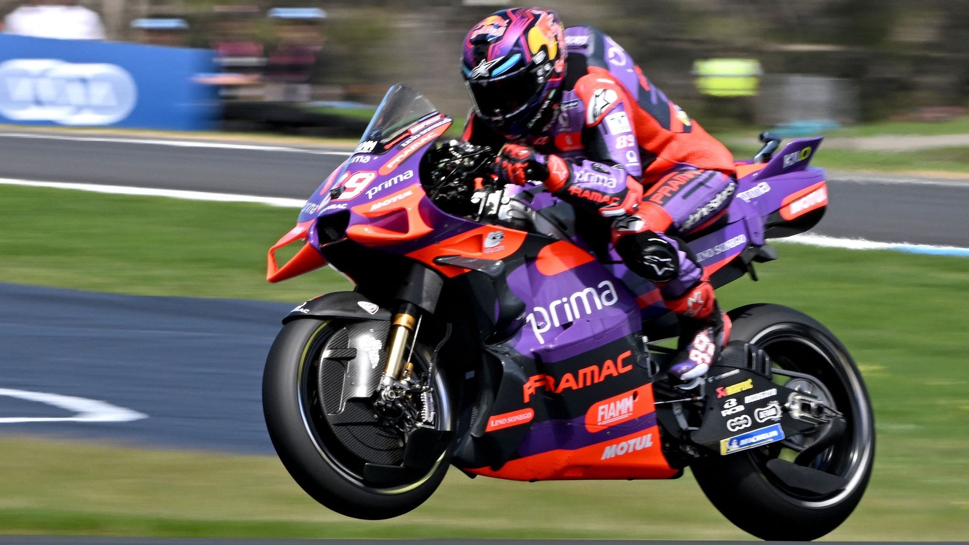 MotoGP Argentine : Marc Marquez devance son frère Alex et poursuit son ...