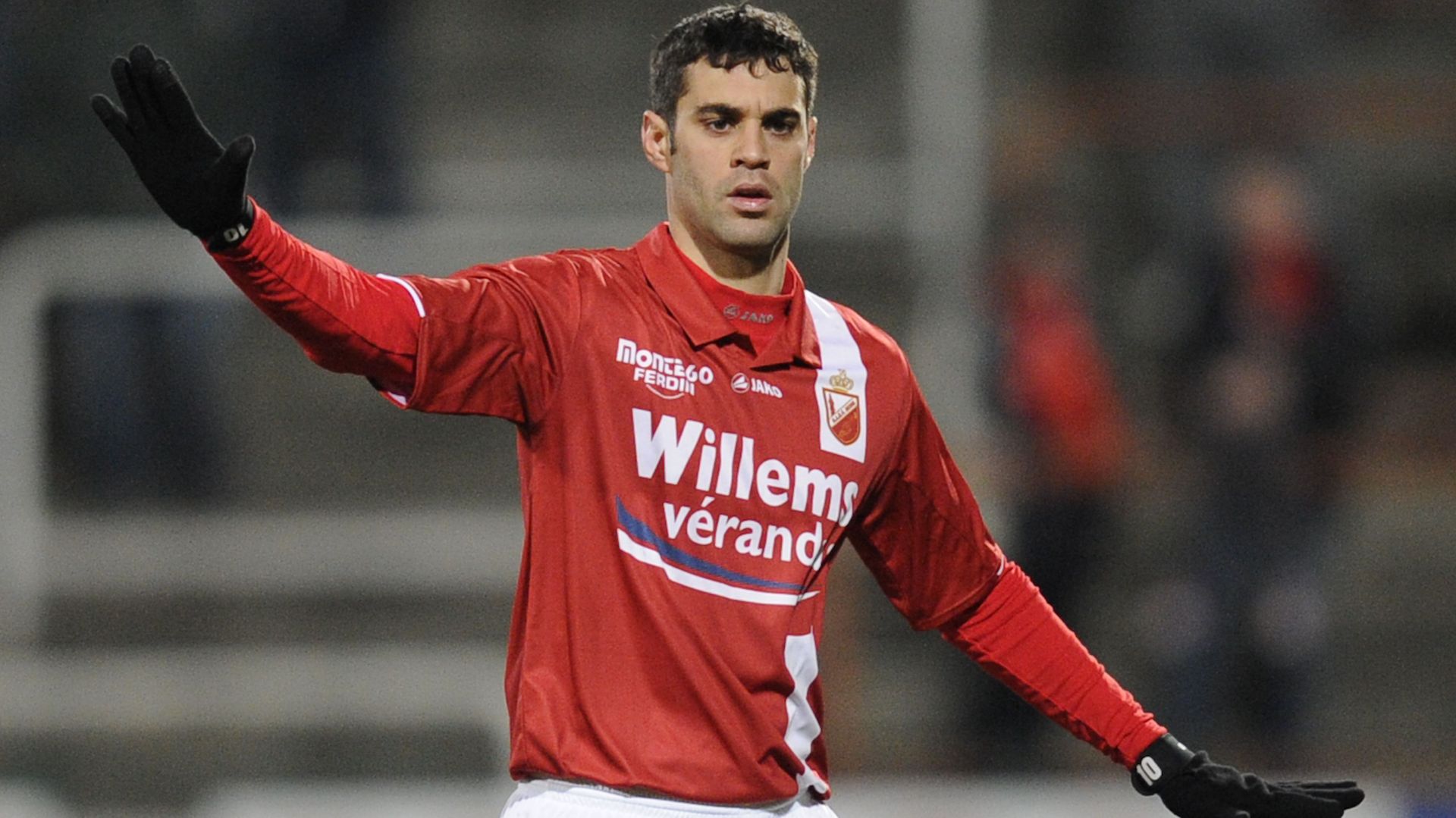 Arbeitman signe un contrat de 3 ans à Mons - RTBF Actus