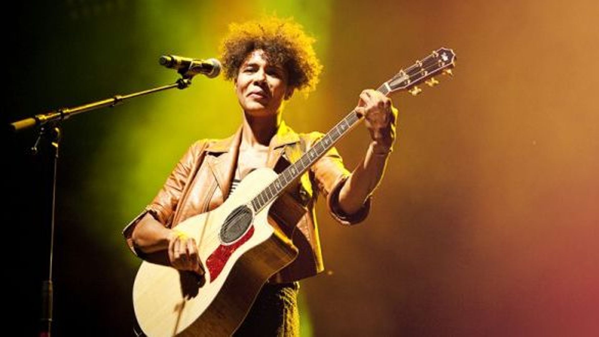 De l'énergie au concert d'Ayo - RTBF Actus