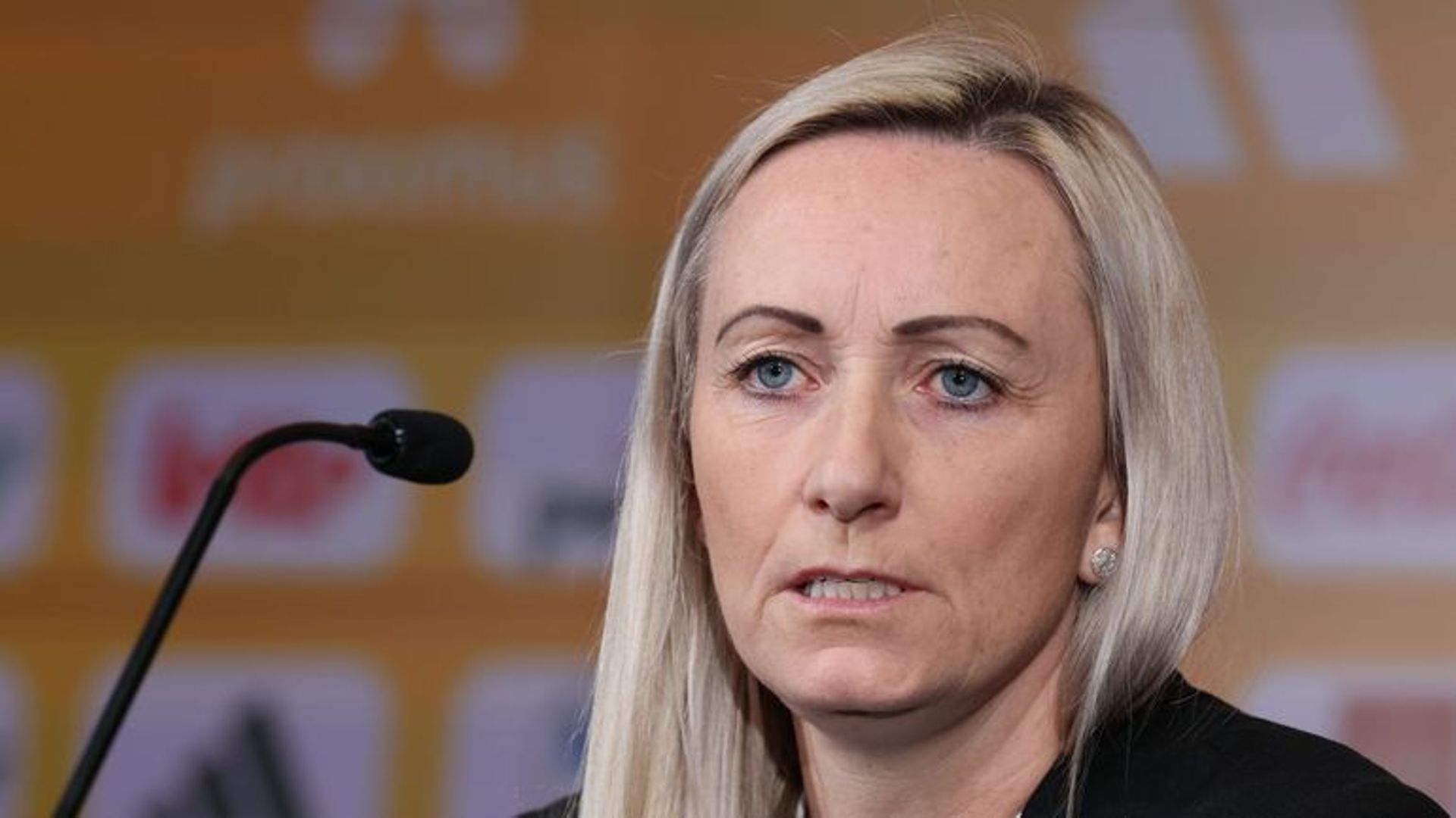 Les Flames qui flambent : Janice Cayman, une reprise de volée dans le futur top 10 de l’année ...