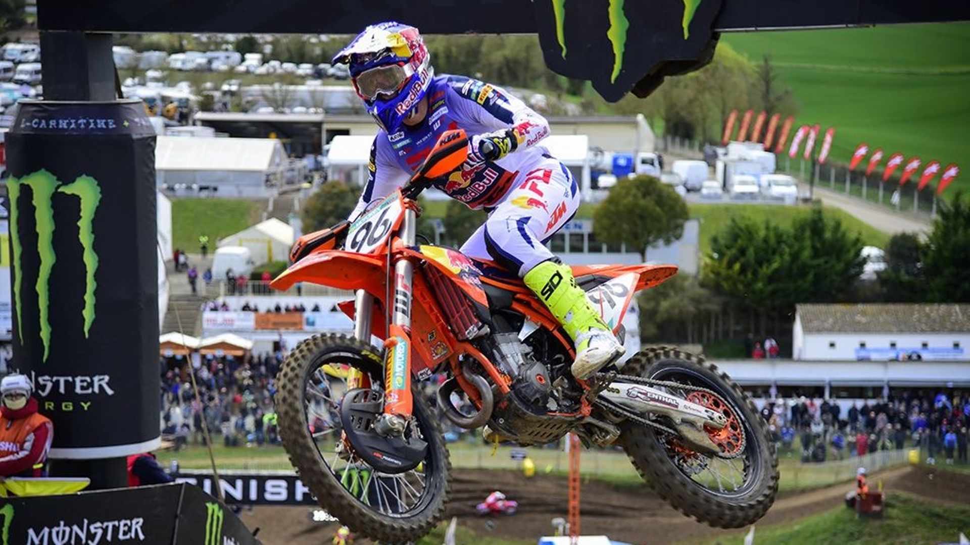 GP de Suisse : Lucas Coenen s’impose en MXGP, premier succès belge en ...