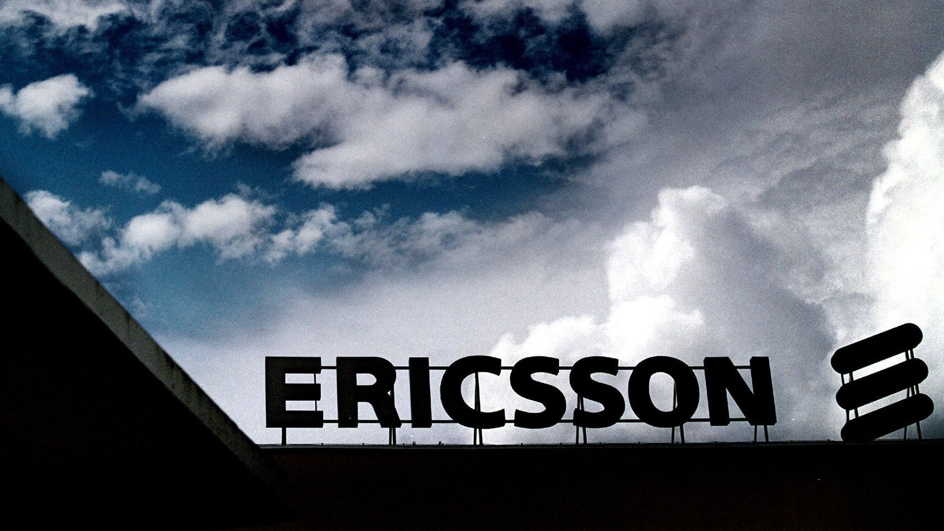 Ericsson pourrait supprimer 3000 à 4000 postes cet été? 'Spéculations'