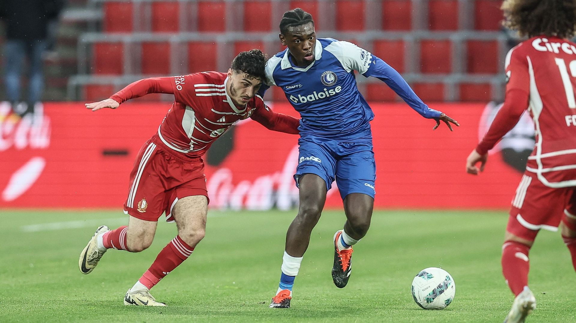 Officiel : Jorthy Mokio s’engage avec l’Ajax Amsterdam - RTBF Actus