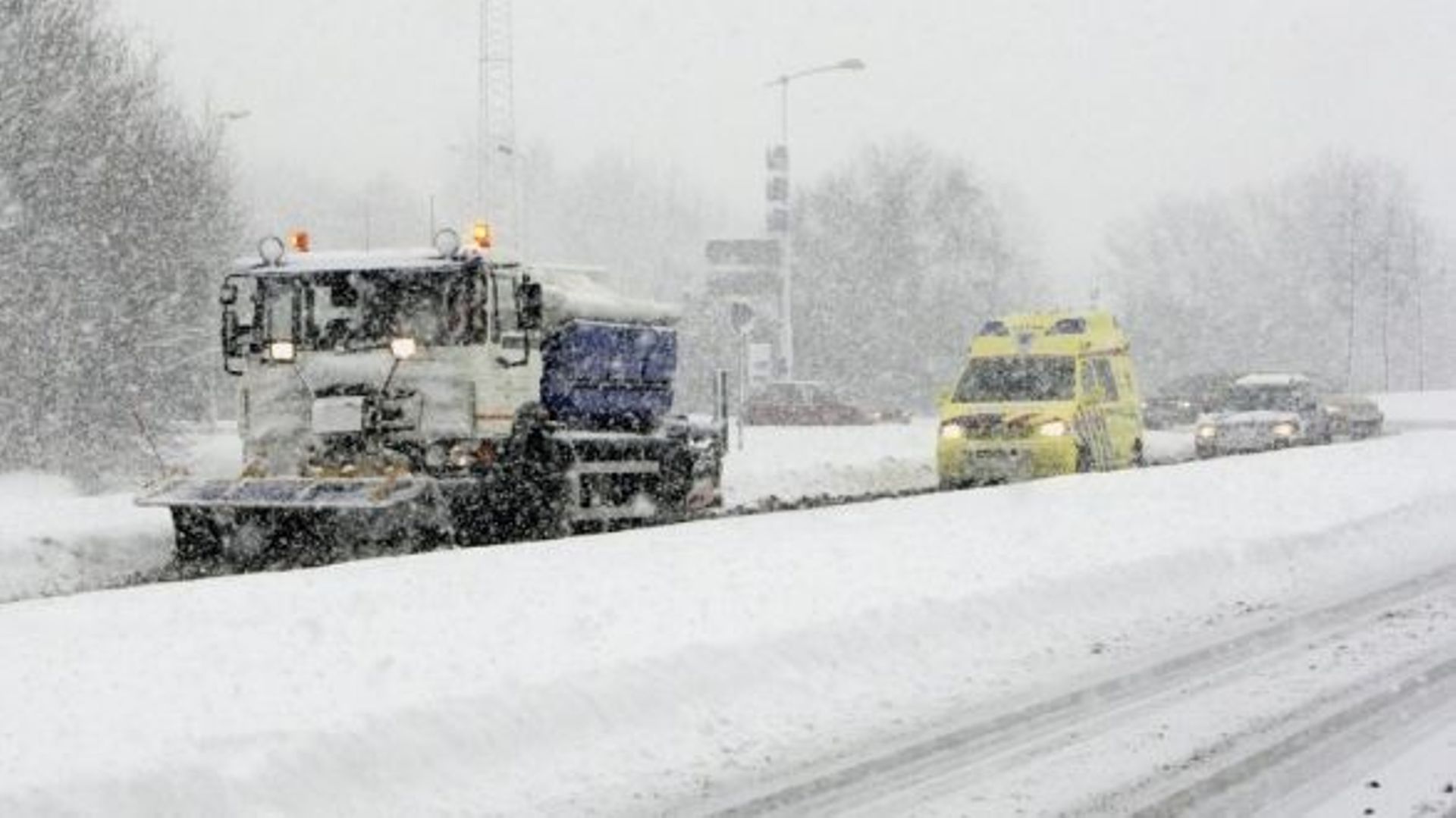 Neige et verglas sur les routes ce matin - RTBF Actus