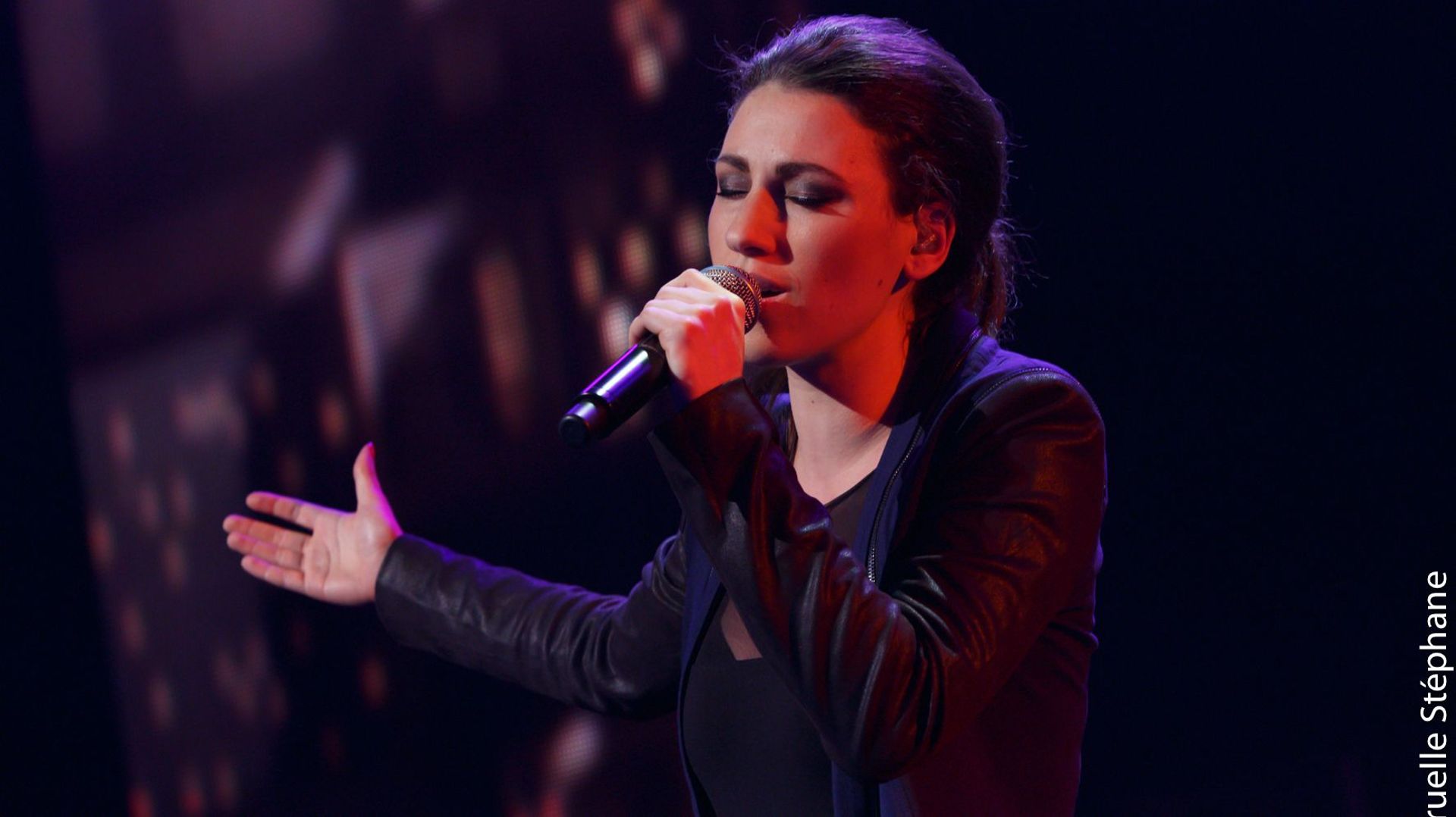 VIDEO: Manon Hardy - 'Je suis un homme' - rtbf.be