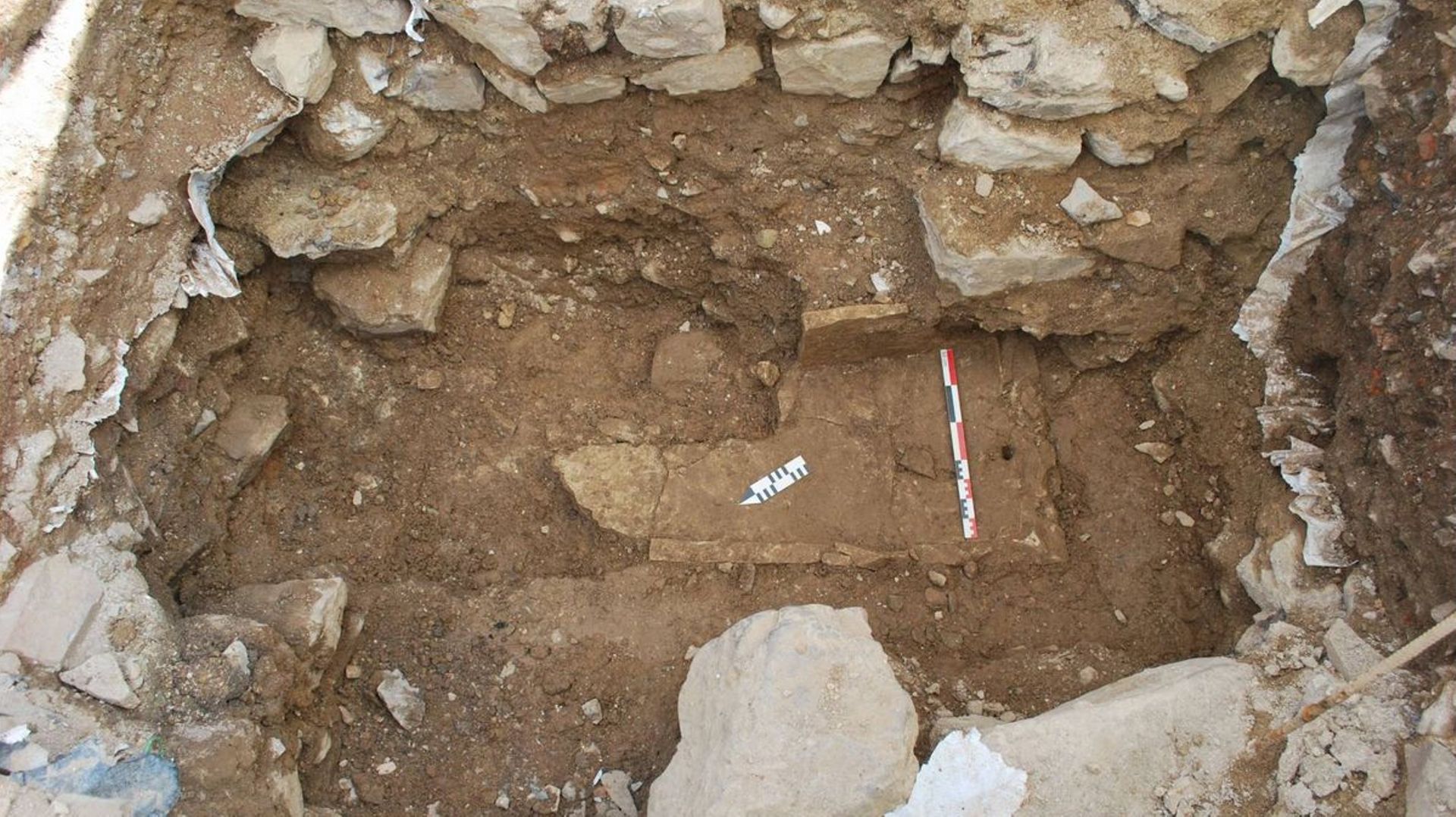 Un sarcophage (Saint Remacle ?) découvert à l'abbaye de Stavelot