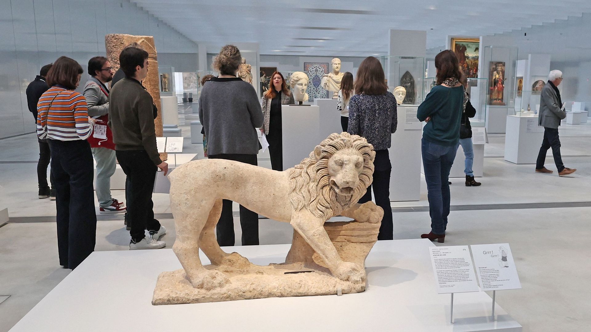 Louvre-Lens : la Galerie du temps rénovée est accessible gratuitement ...