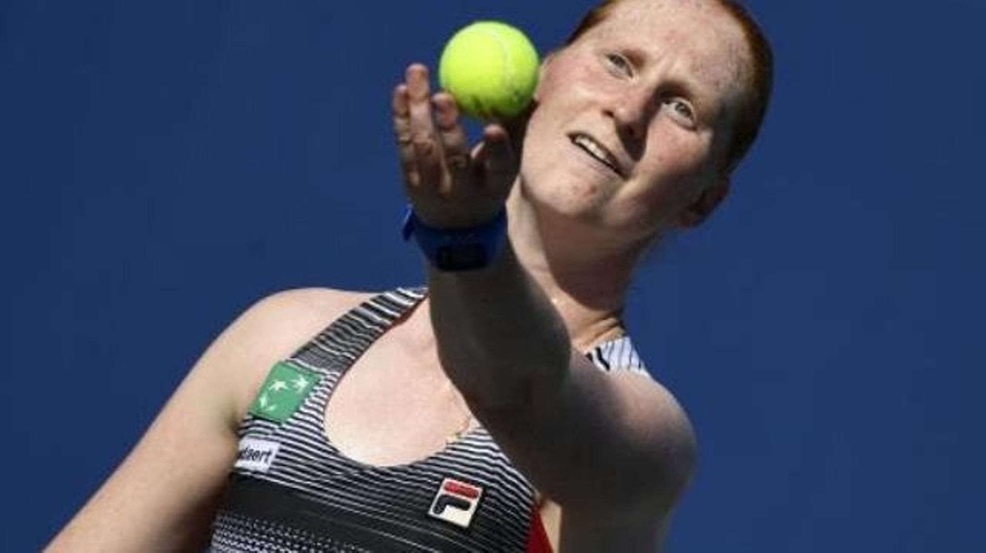 Alison Van Uytvanck éliminée en demi-finales à Poitiers - RTBF Actus