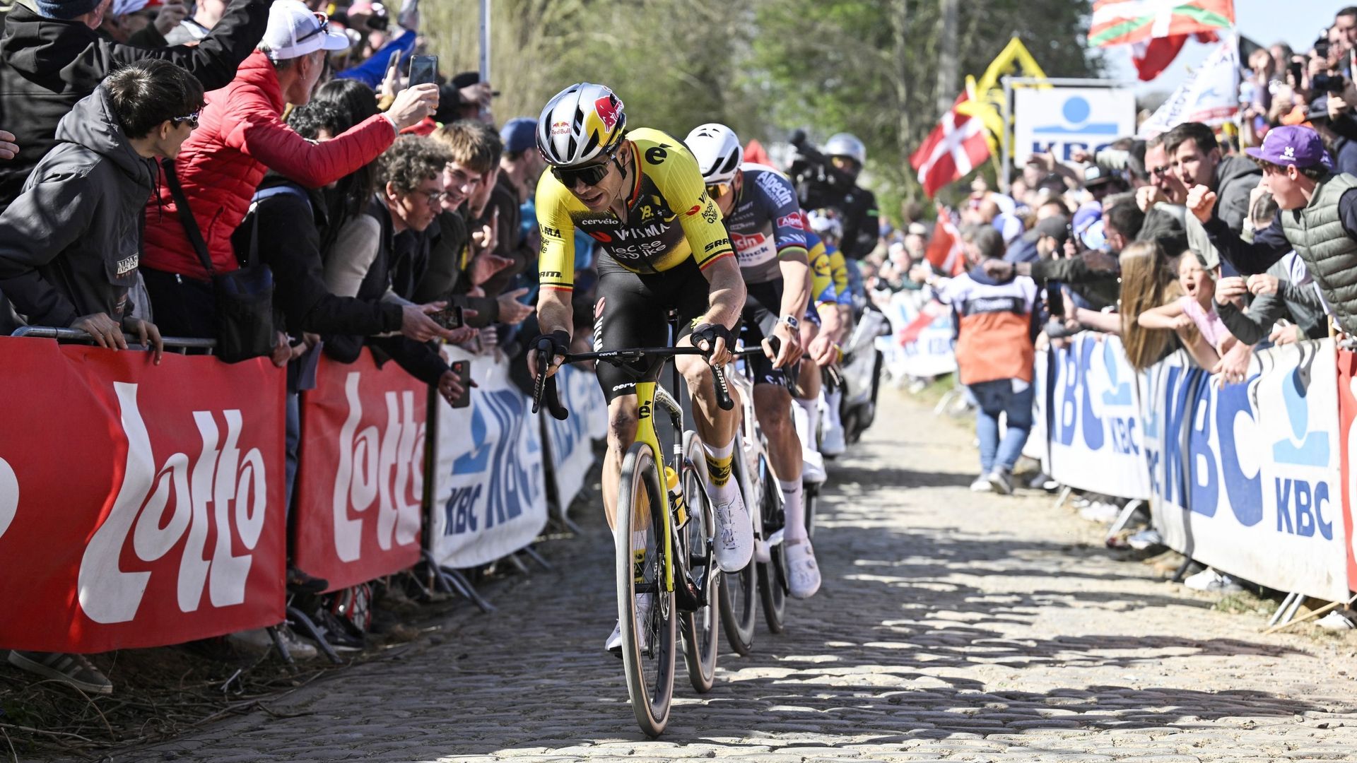 Il y a 30 ans, le procès et l'exécution de Ceausescu marquent le ...