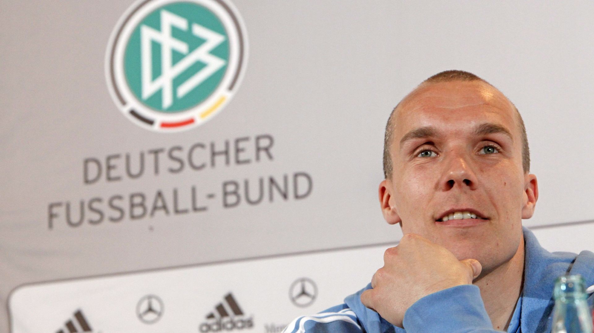 Une rue en hommage à Enke - RTBF Actus