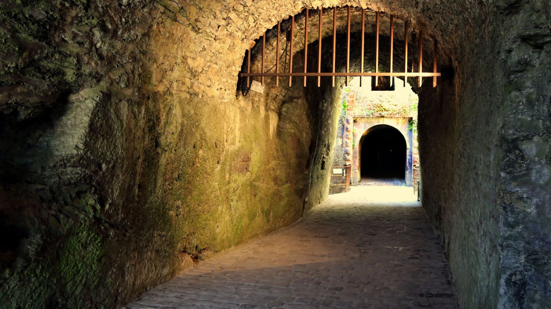 Château fort de Bouillon : des activités de jour, comme de nuit, dans l ...