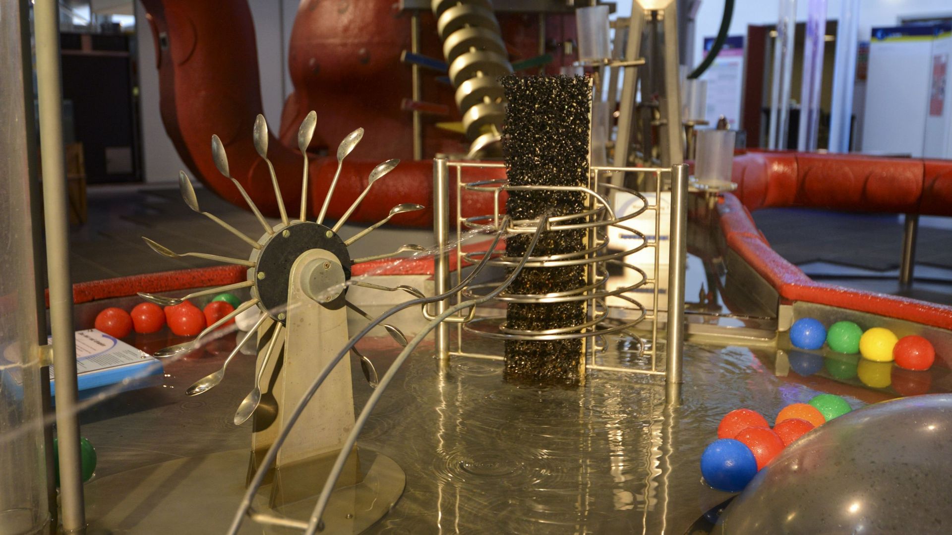 Attentat à la pudeur contre seize jeunes écolières au Technopolis de ...