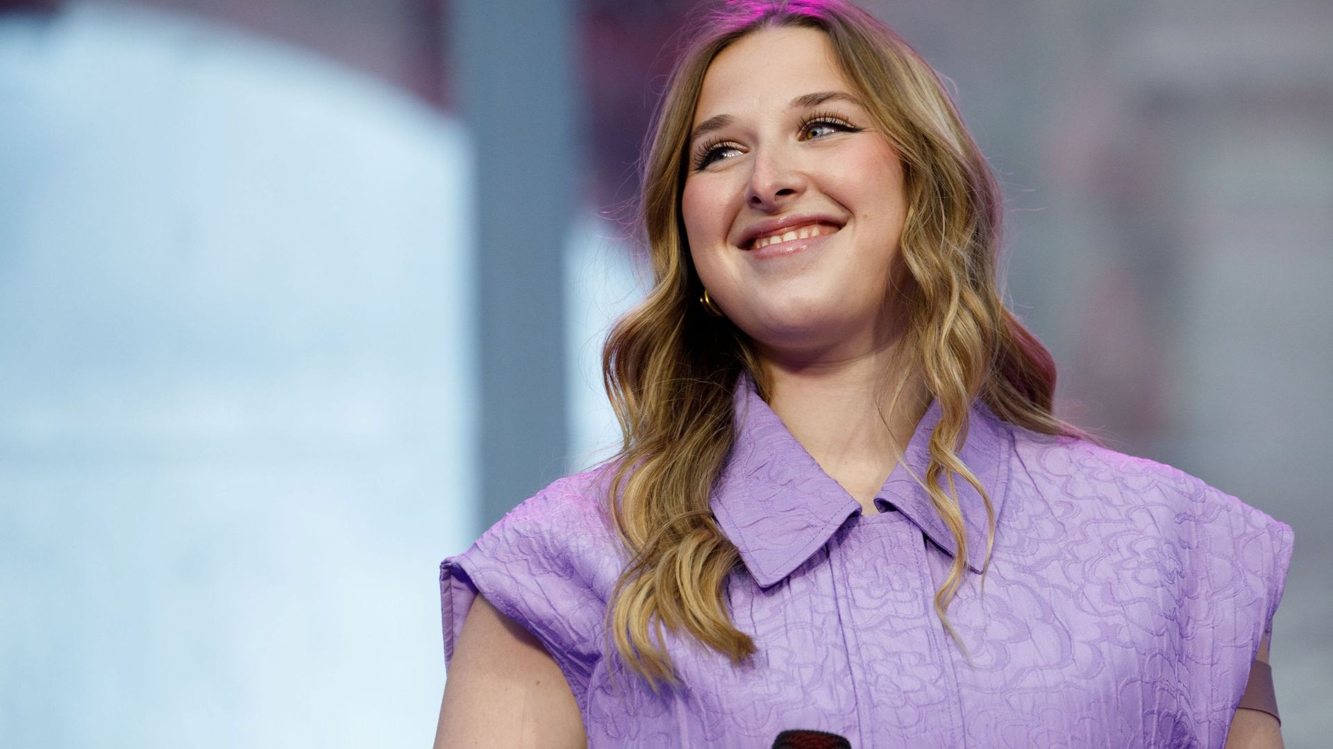 Helena sort son tout premier album, Hélé : pourquoi on l’adore déjà ...