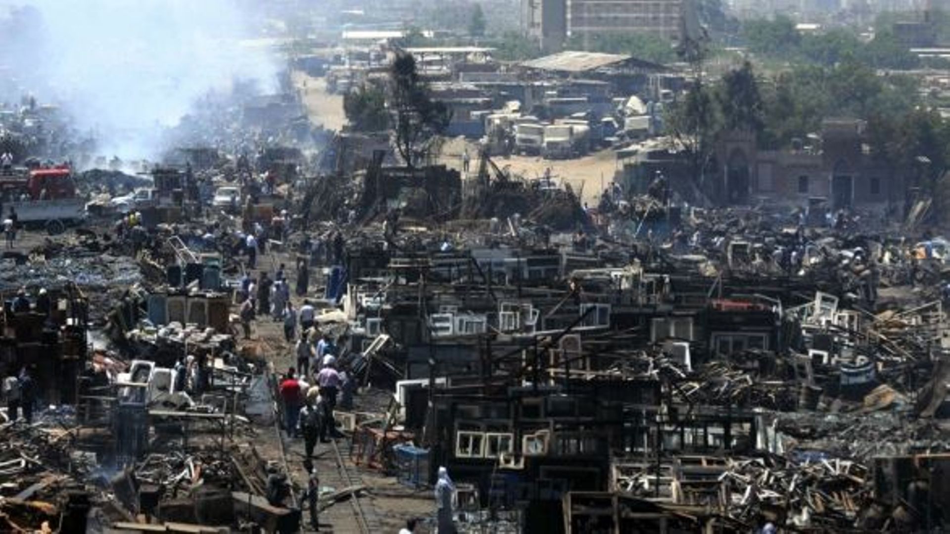 Le Caire: une voiture tombe d'un pont sur un souk, trois morts - RTBF Actus