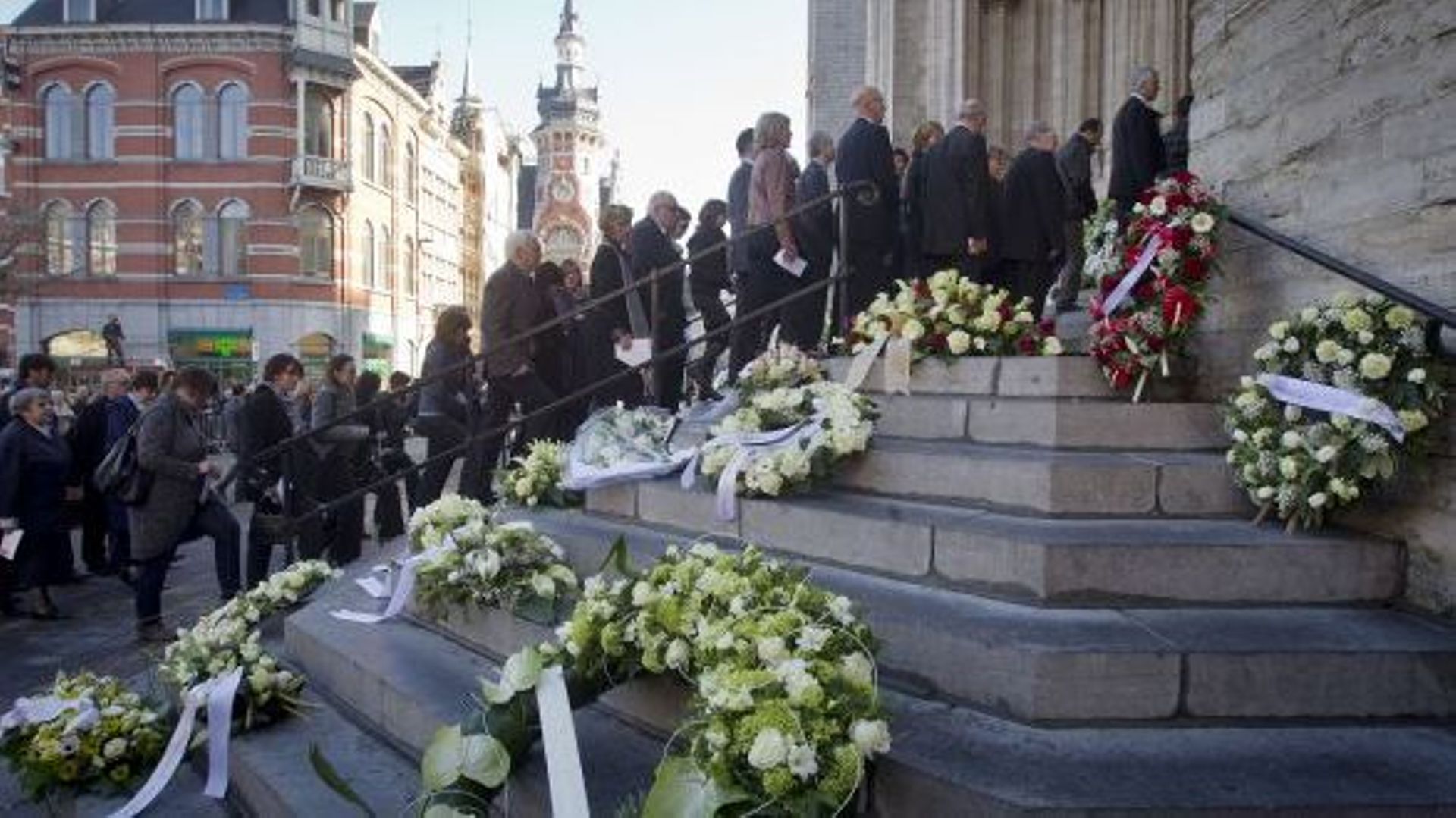 Accident Sierre: le second chauffeur enterré à Aarschot - RTBF Actus