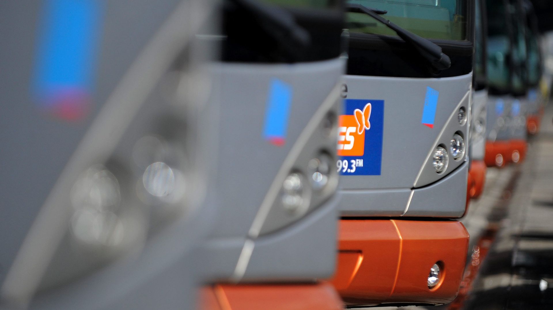 La STIB achète de nouveaux minibus pour les personnes handicapées ...