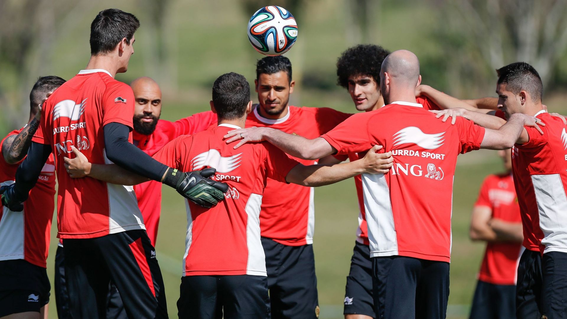 J-2 : 22 Diables à l'entraînement, Vermaelen seul absent - RTBF Actus