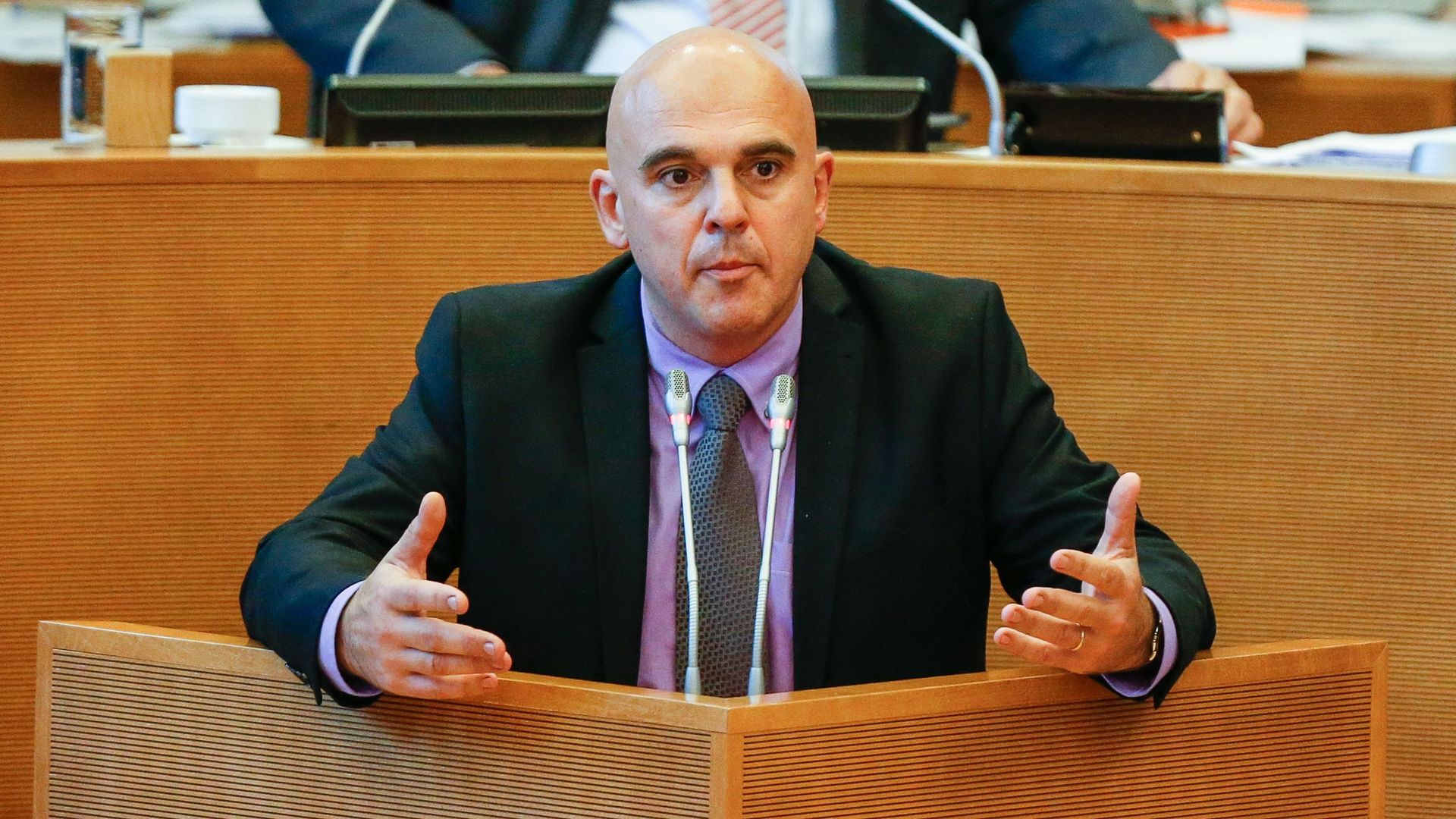 Hervé Jamar et Gilles Mahieu officiellement gouverneurs - RTBF Actus