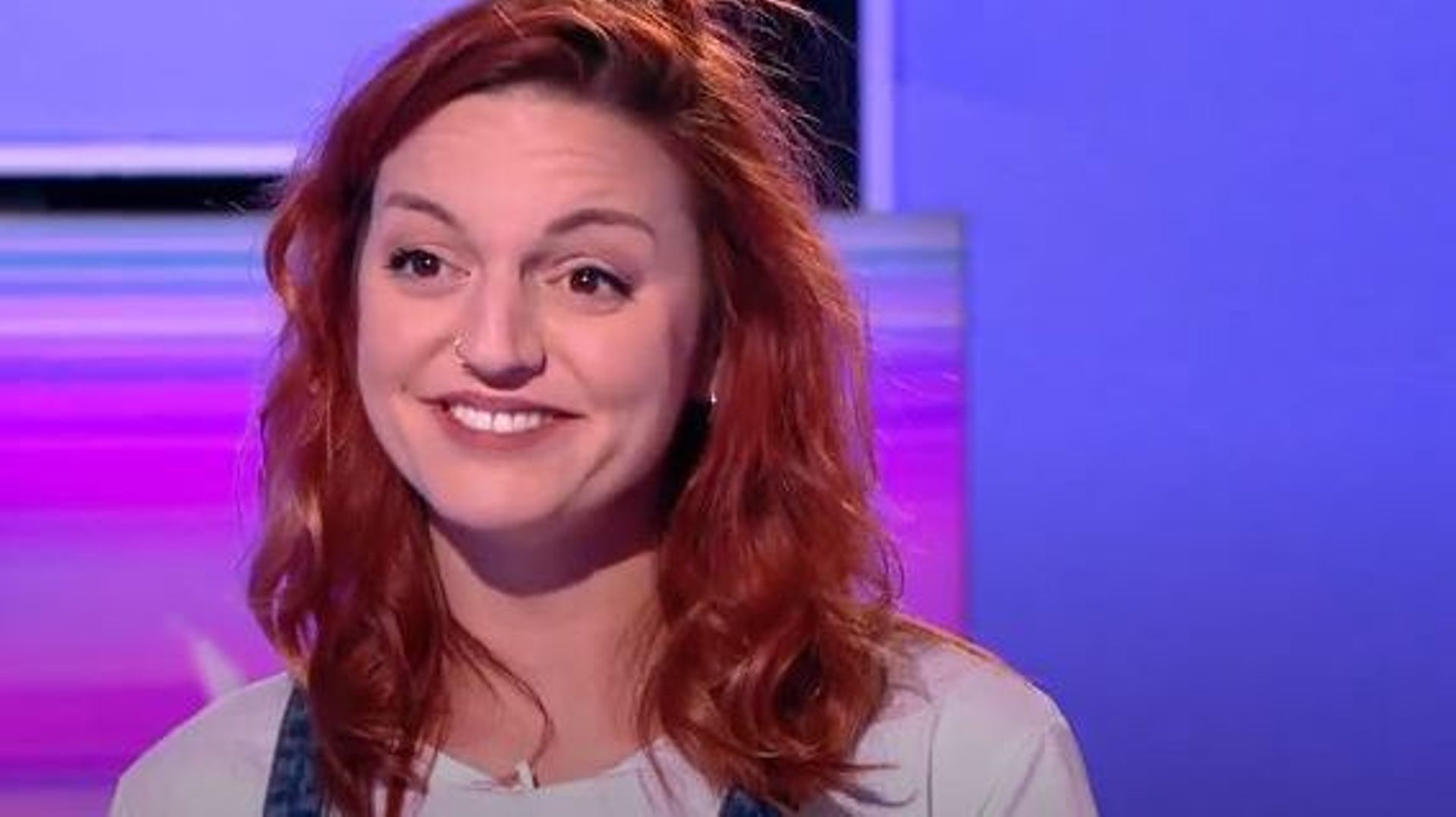 L'humoriste Laura Calu s'en prend au complexe 'bikini' - RTBF Actus