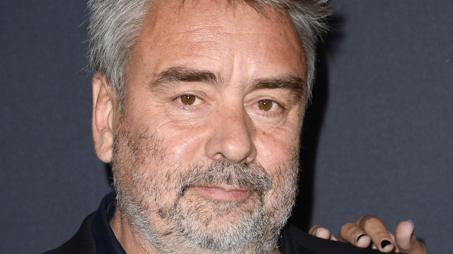 Intallé aux Etats-Unis, Luc Besson devient résident fiscal américain ...