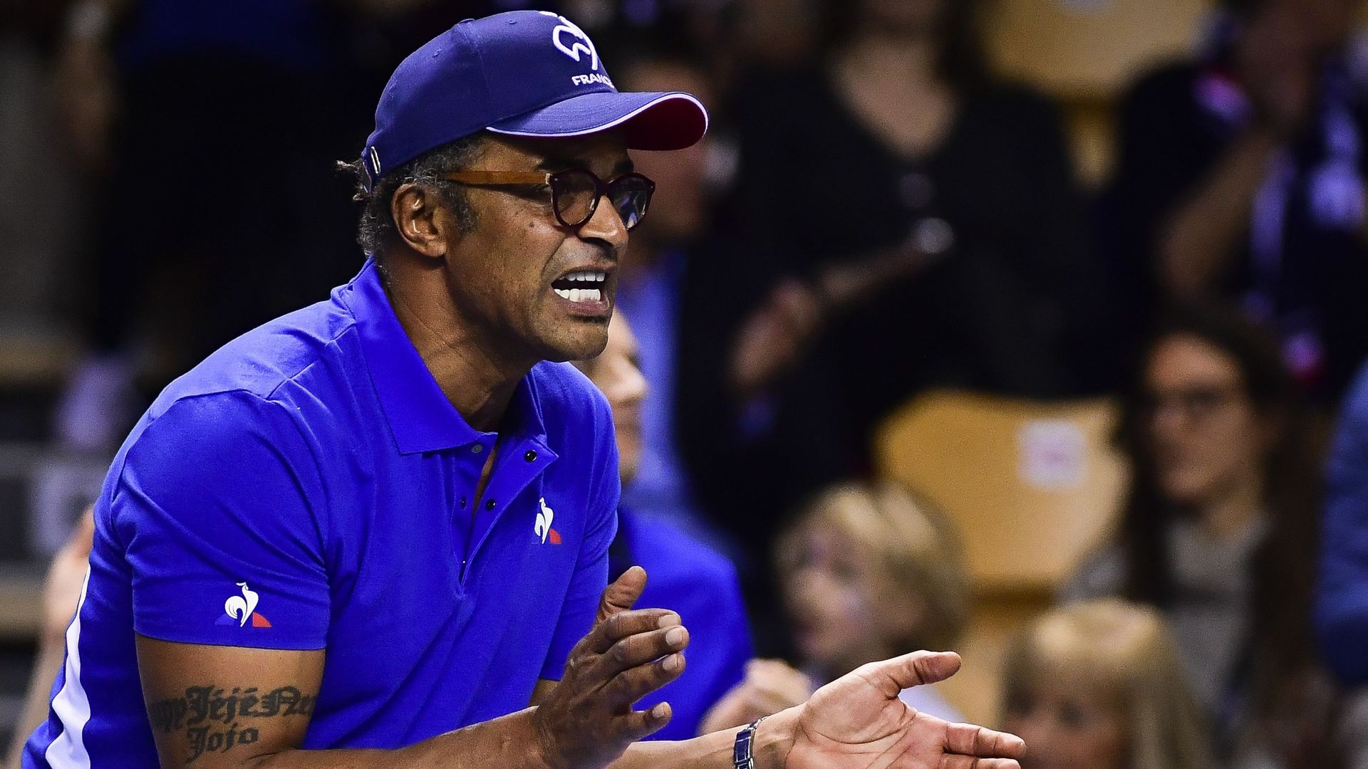 Comme Biniam Girmay, plusieurs sportifs ont connu des blessures ...