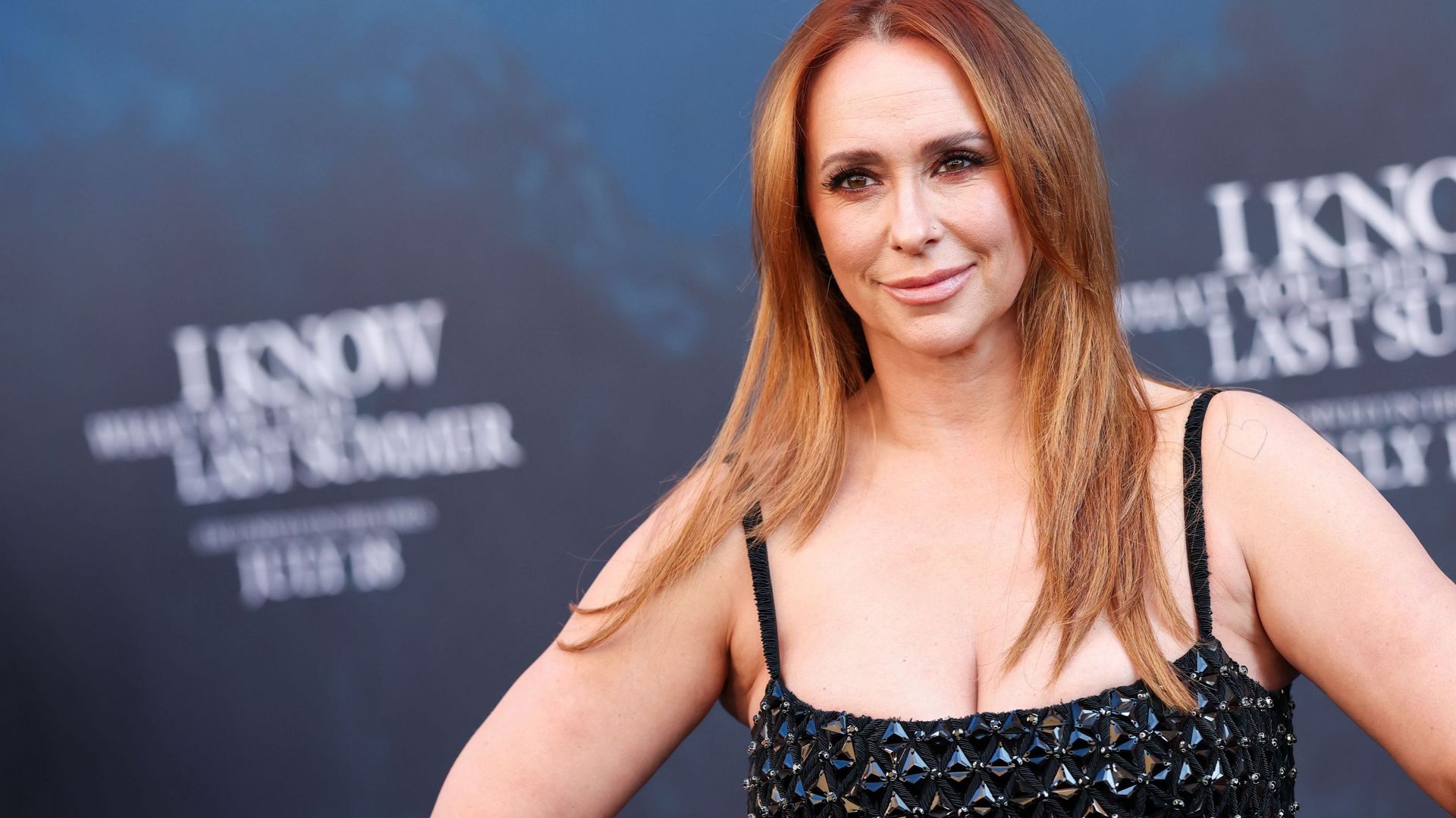 Jennifer Love Hewitt explique avoir payé cher 'le jour où j’ai été moi-même' - RTBF Actus