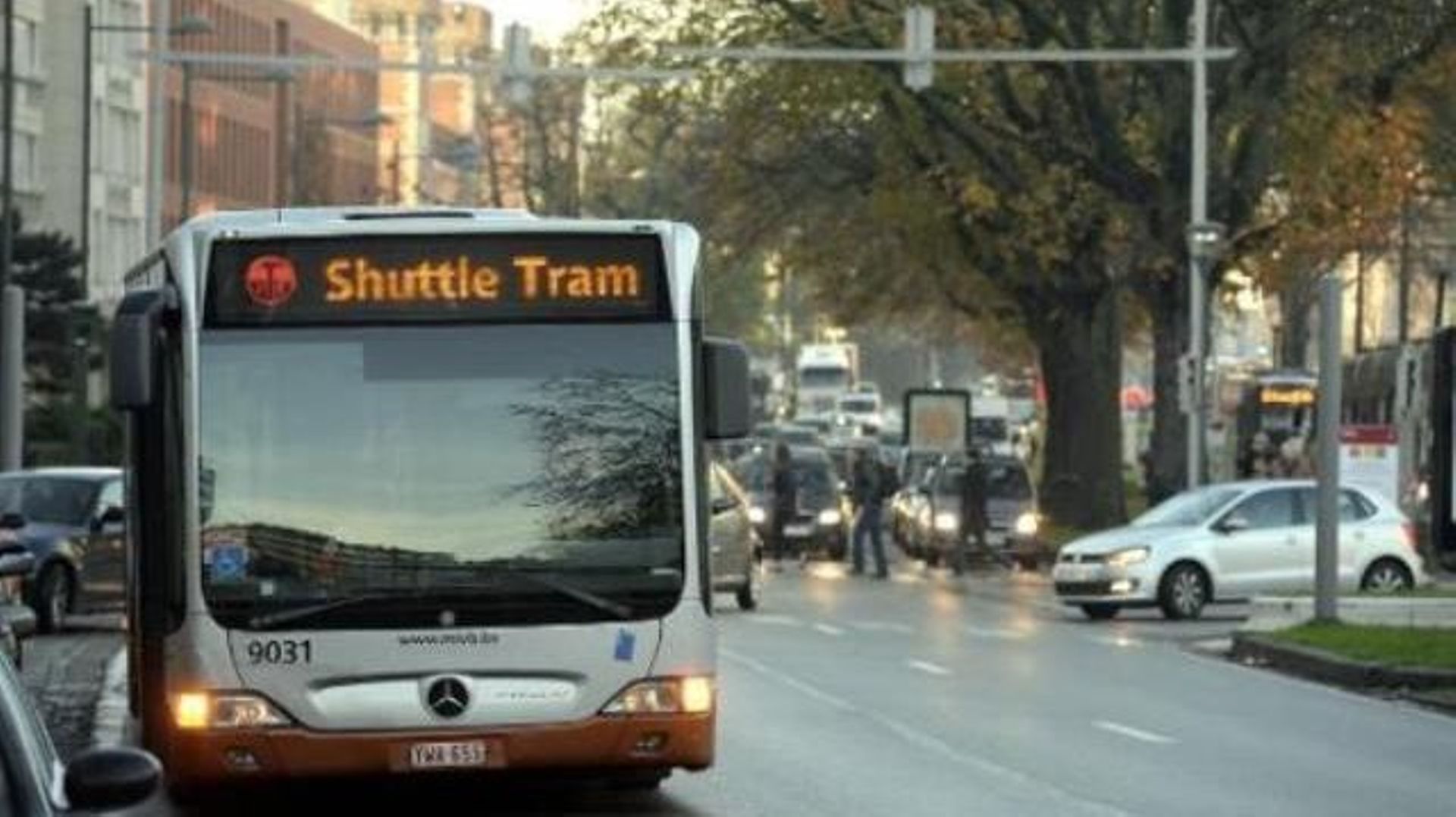 Attentats à Bruxelles: une minute de bruit sur l'ensemble du réseau ...