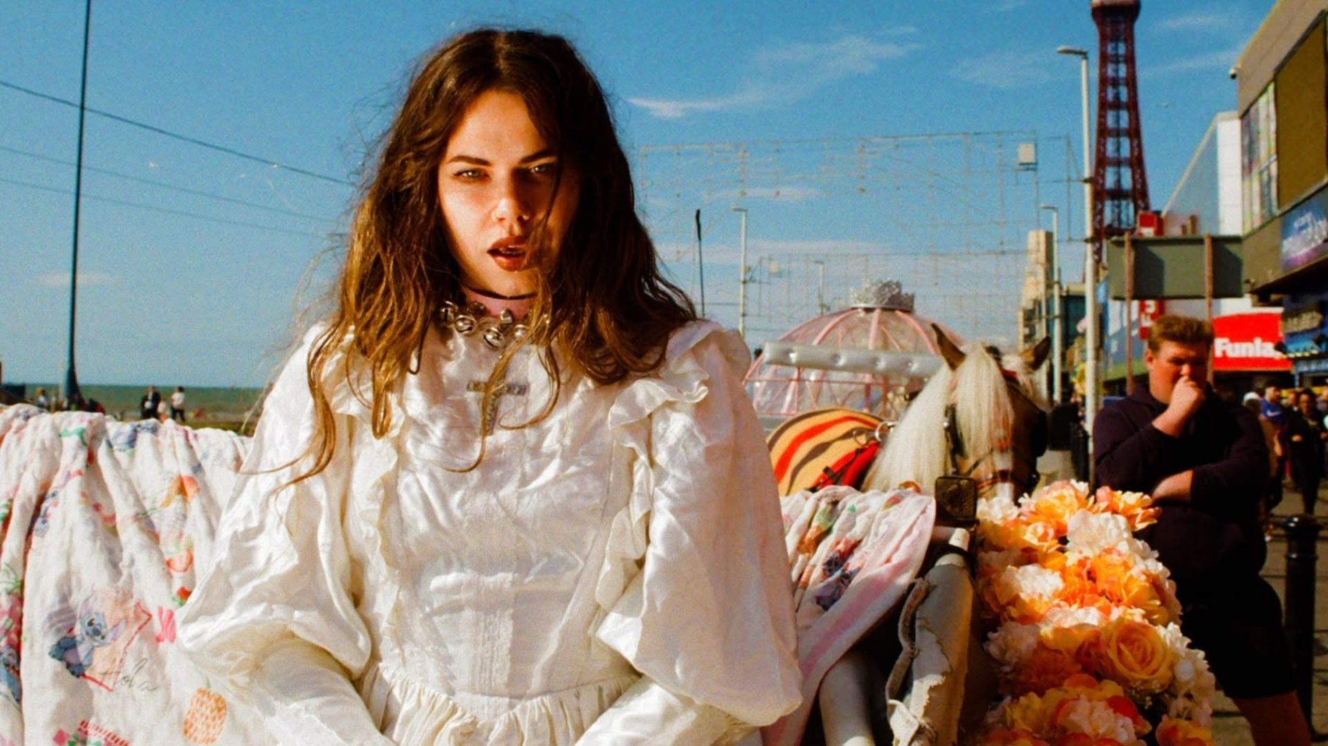 Pourquoi “Miss June” s’impose comme la nouvelle pépite indie de Freak Slug - RTBF Actus